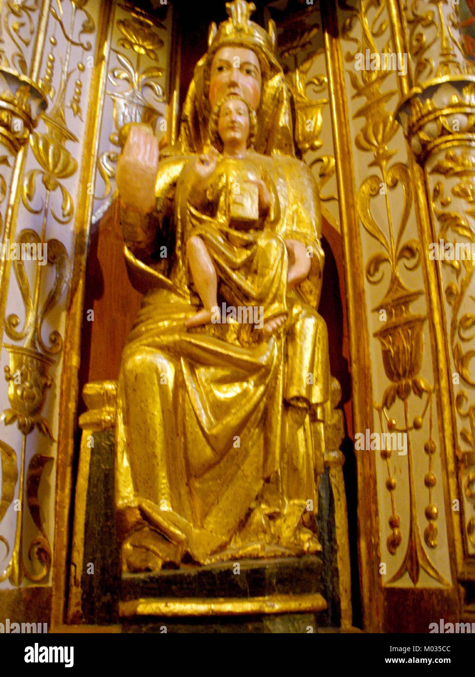 Retablo de la virgen hi-res stock photography and images - Alamy