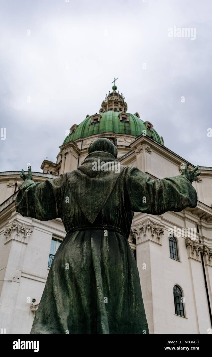 Italian_church hi-res stock photography and images - Alamy