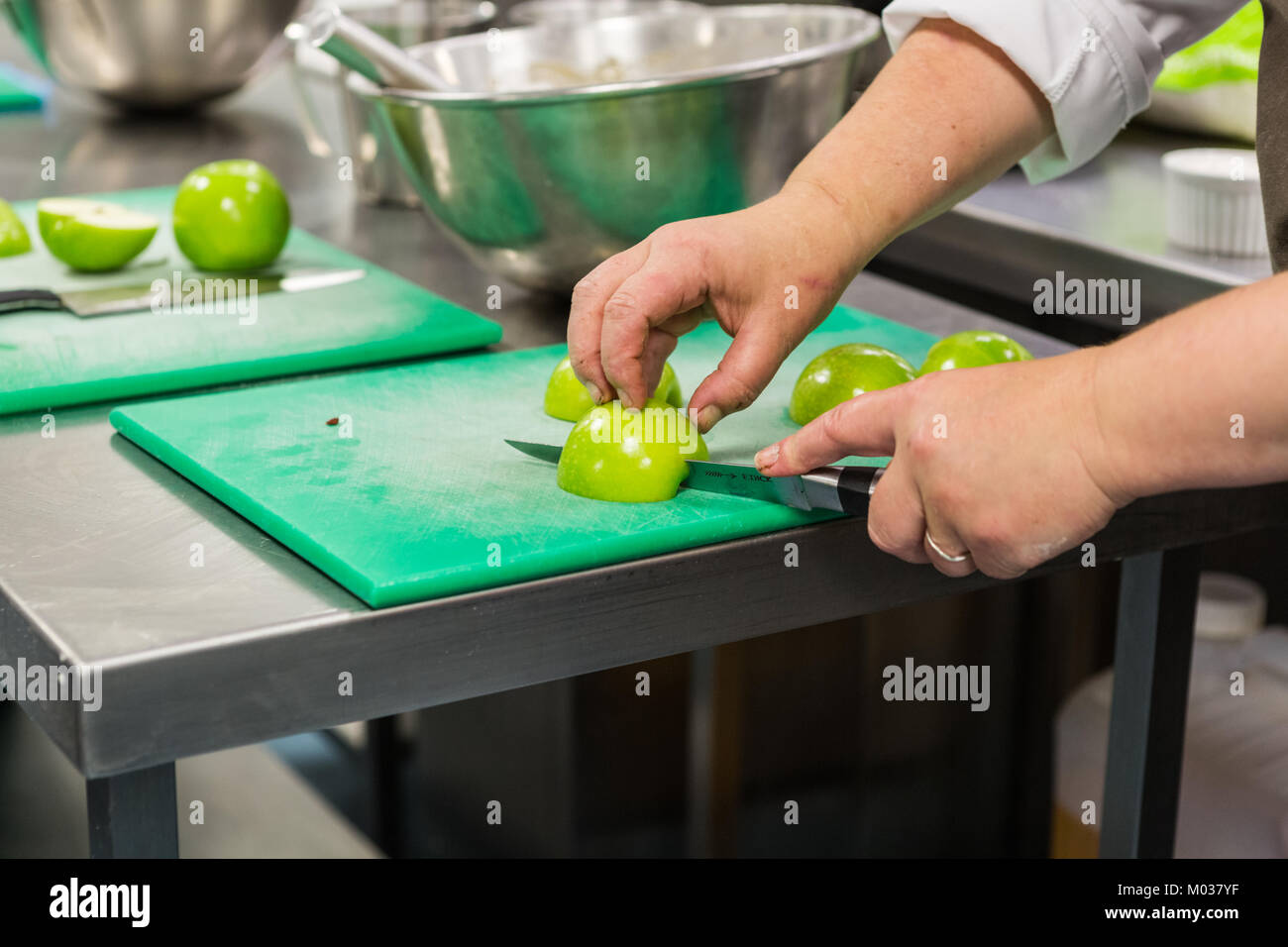 Cooking lesson hi-res stock photography and images - Alamy