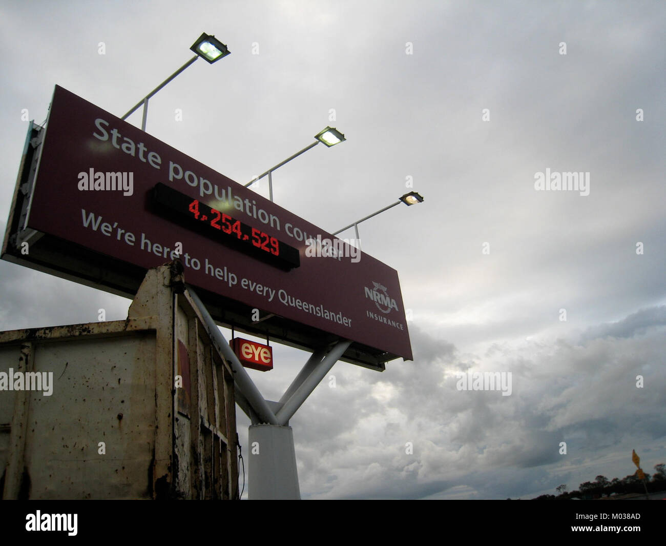 Crowd counting hi-res stock photography and images - Alamy