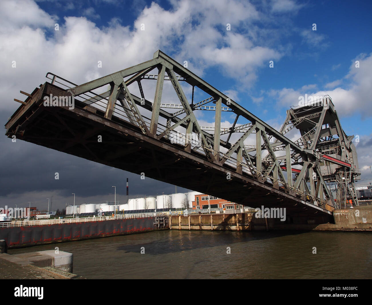 The Boudewijn Bridge in Antwerp is a key infrastructure project ...