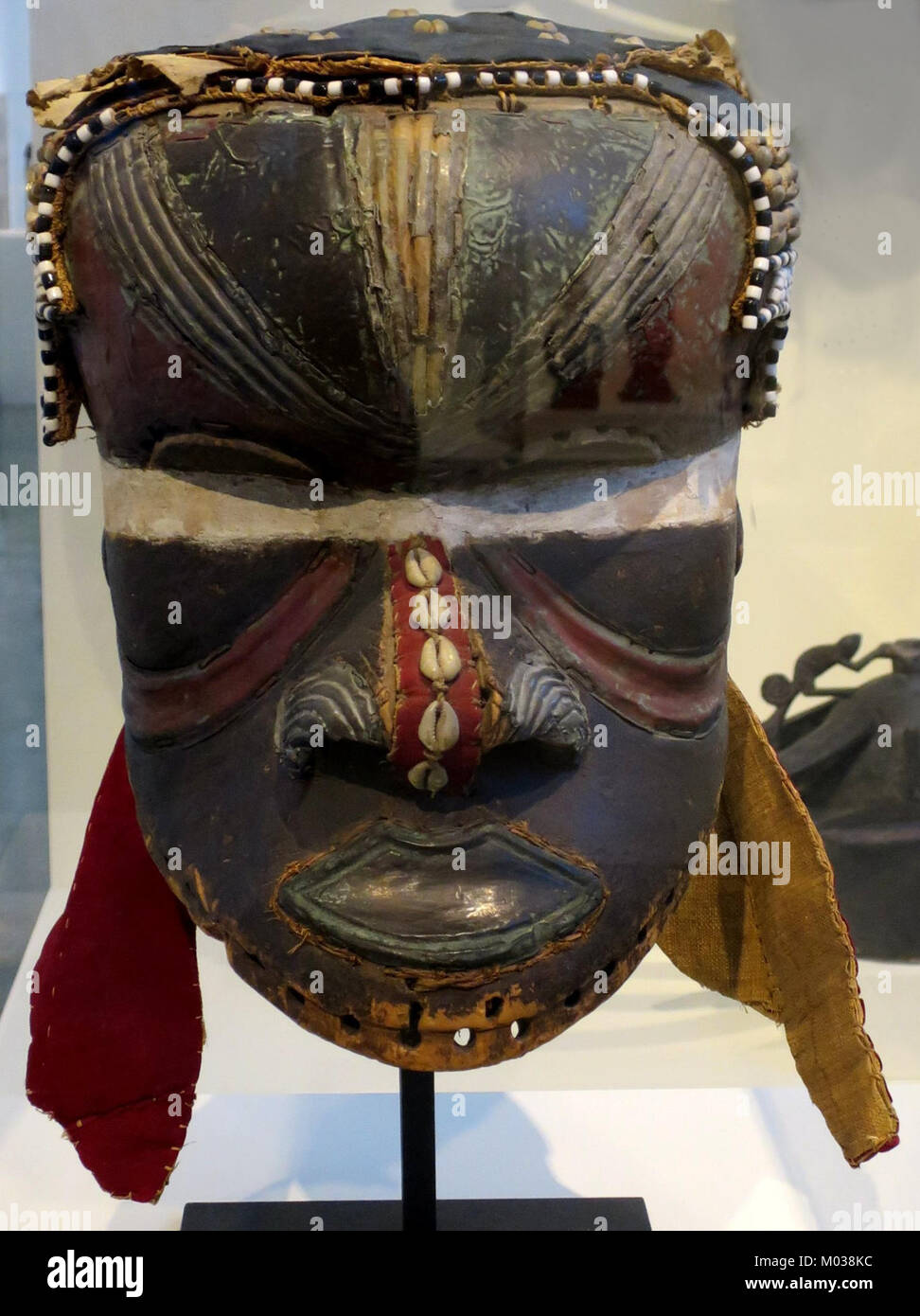 Bwoom mask, Bushoong Kuba people, Honolulu Museum of Art, 4254.1 (front ...
