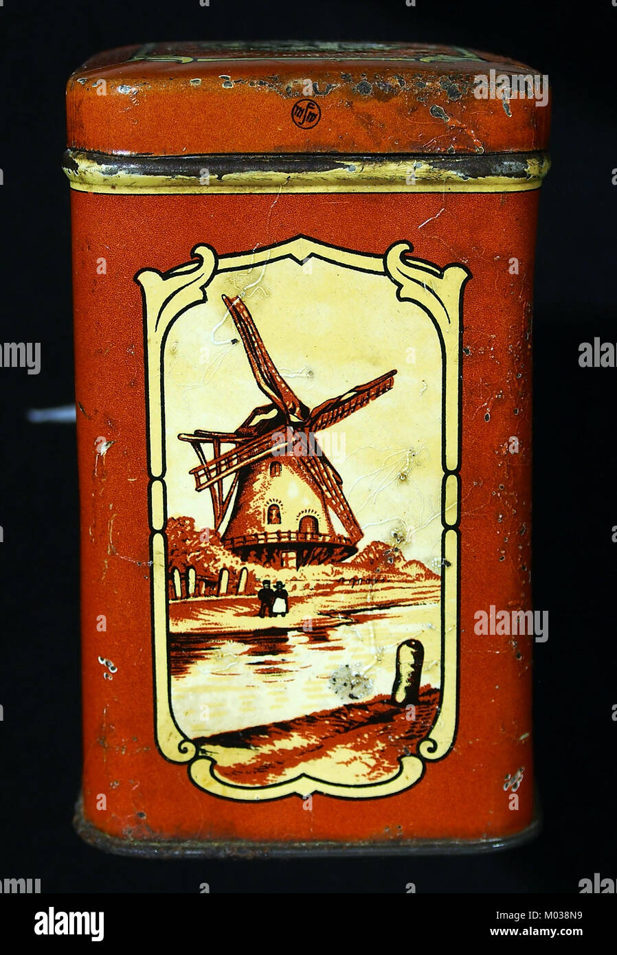 Cocoa powder tin hi-res stock photography and images - Alamy