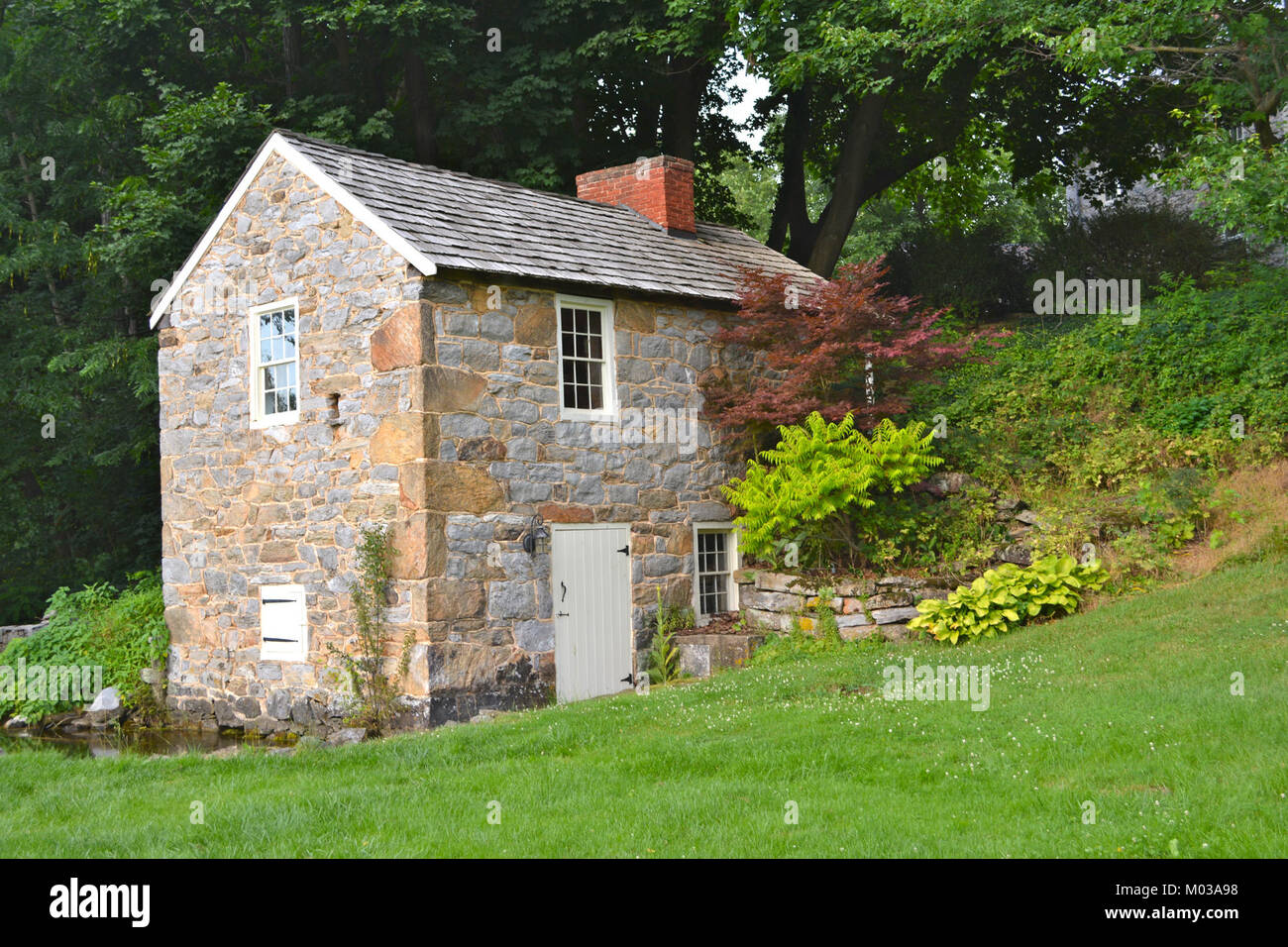 Springhouse hi-res stock photography and images - Alamy