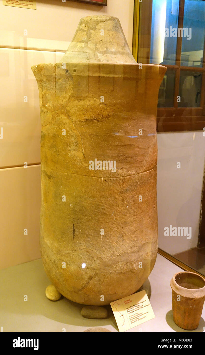 Hanoi in 2000 hi-res stock photography and images - Alamy