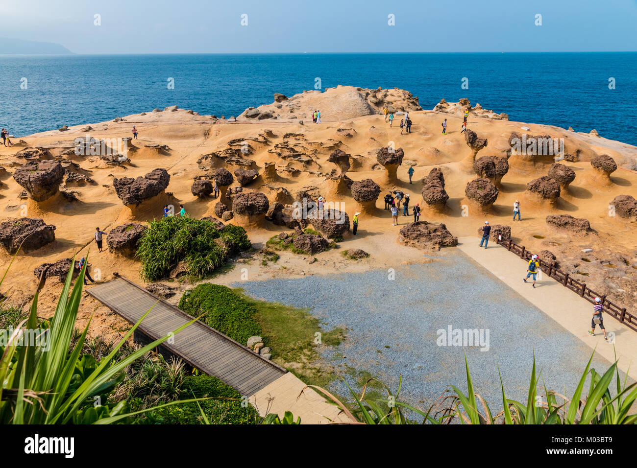 Honeycomb erosion hi-res stock photography and images - Alamy
