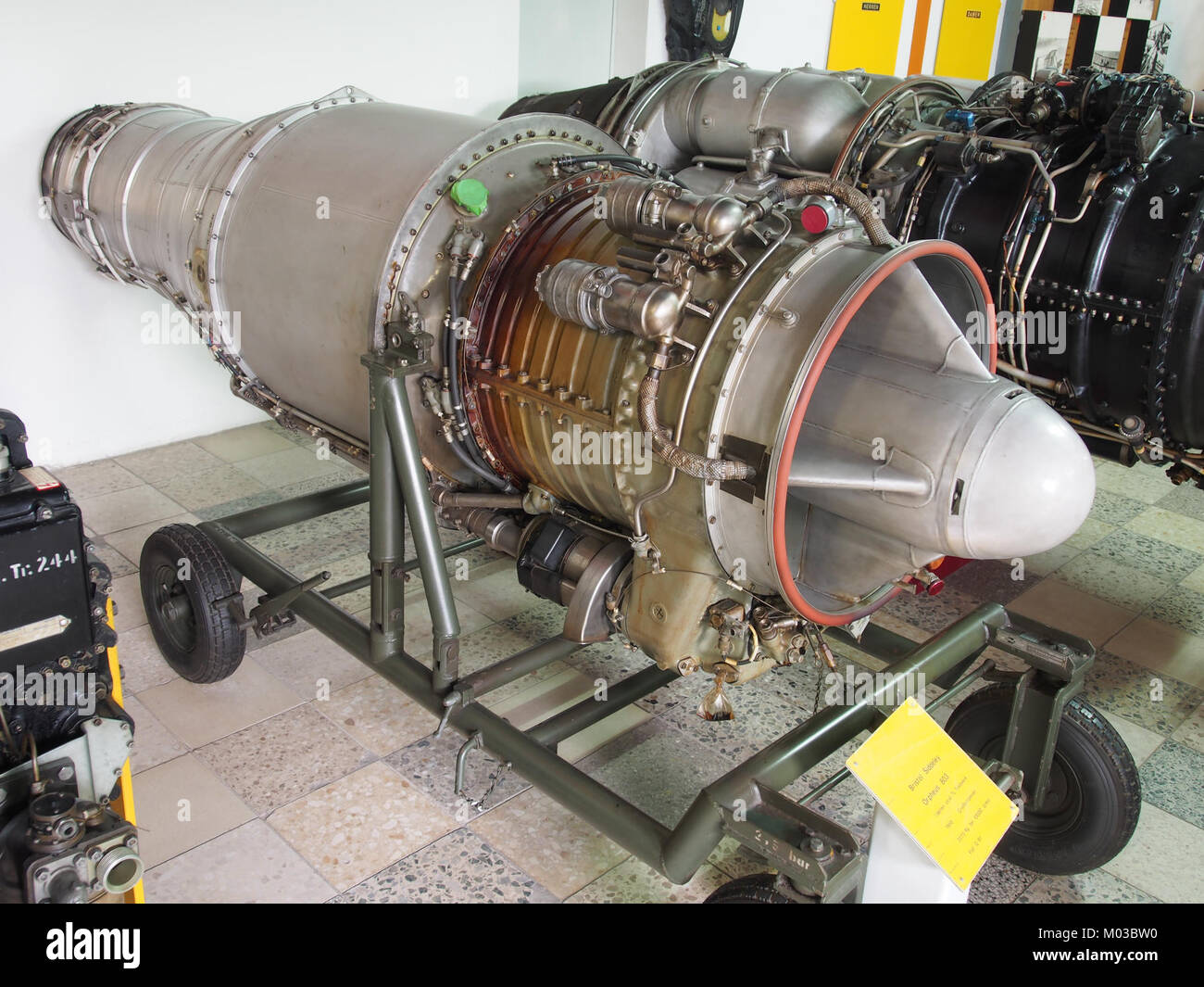 Turbojet engine hi-res stock photography and images - Alamy