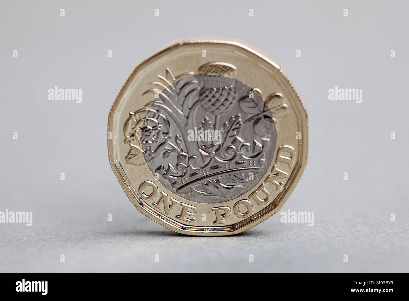 British sterling one pound coin currency Stock Photo - Alamy
