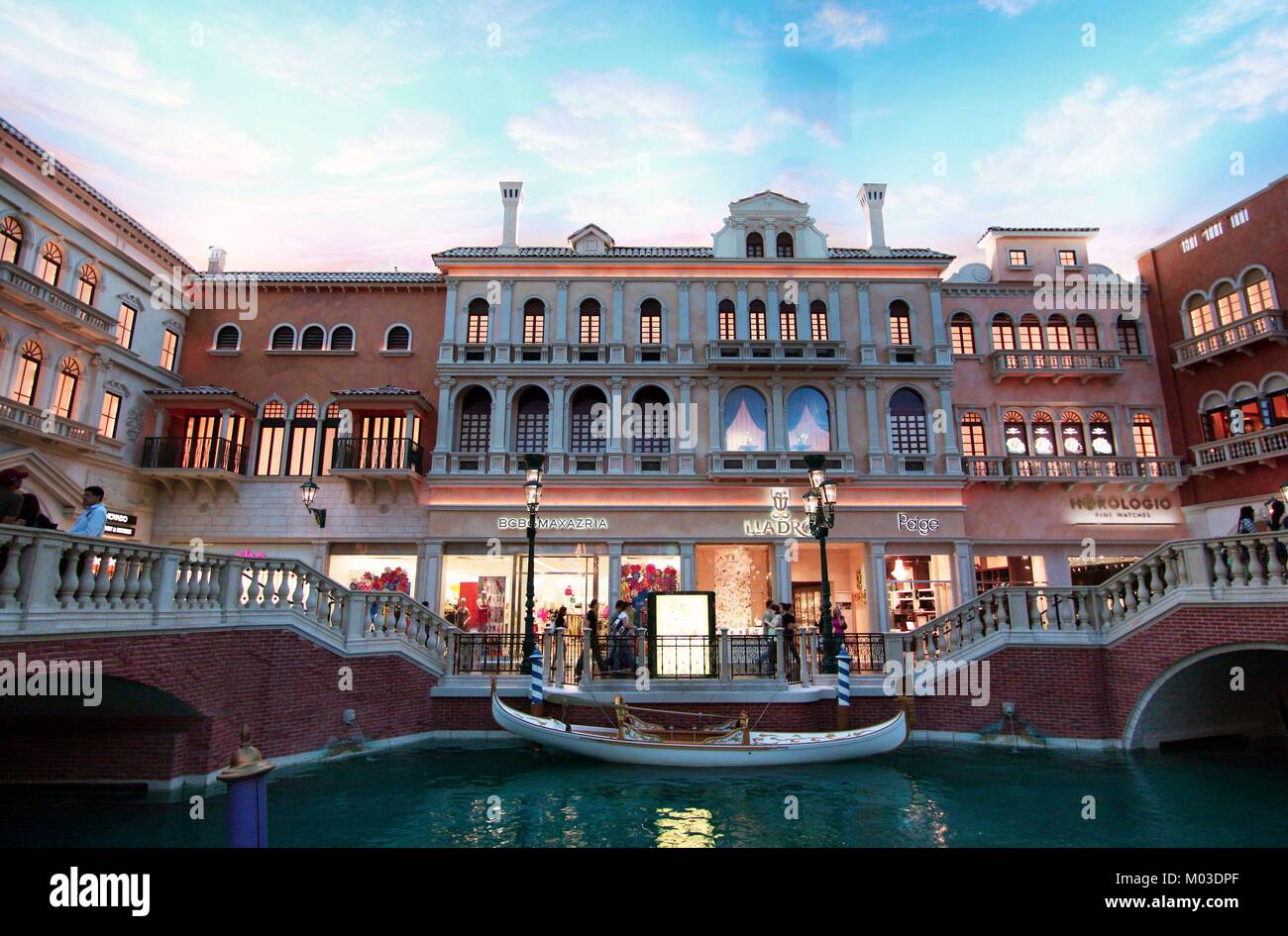 Venetian elegance architecture hi-res stock photography and images - Alamy