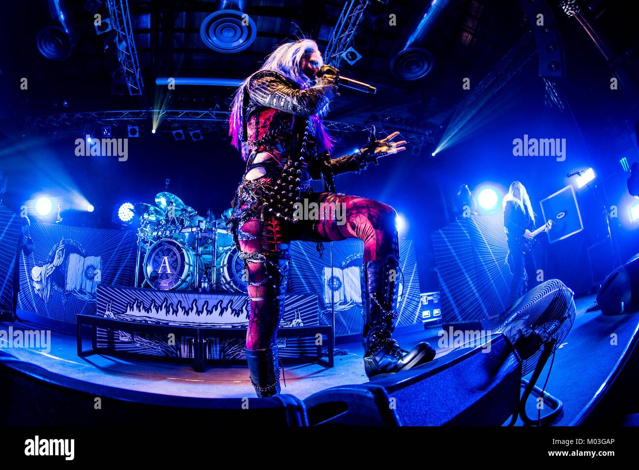 Arch enemy band hi-res stock photography and images - Alamy