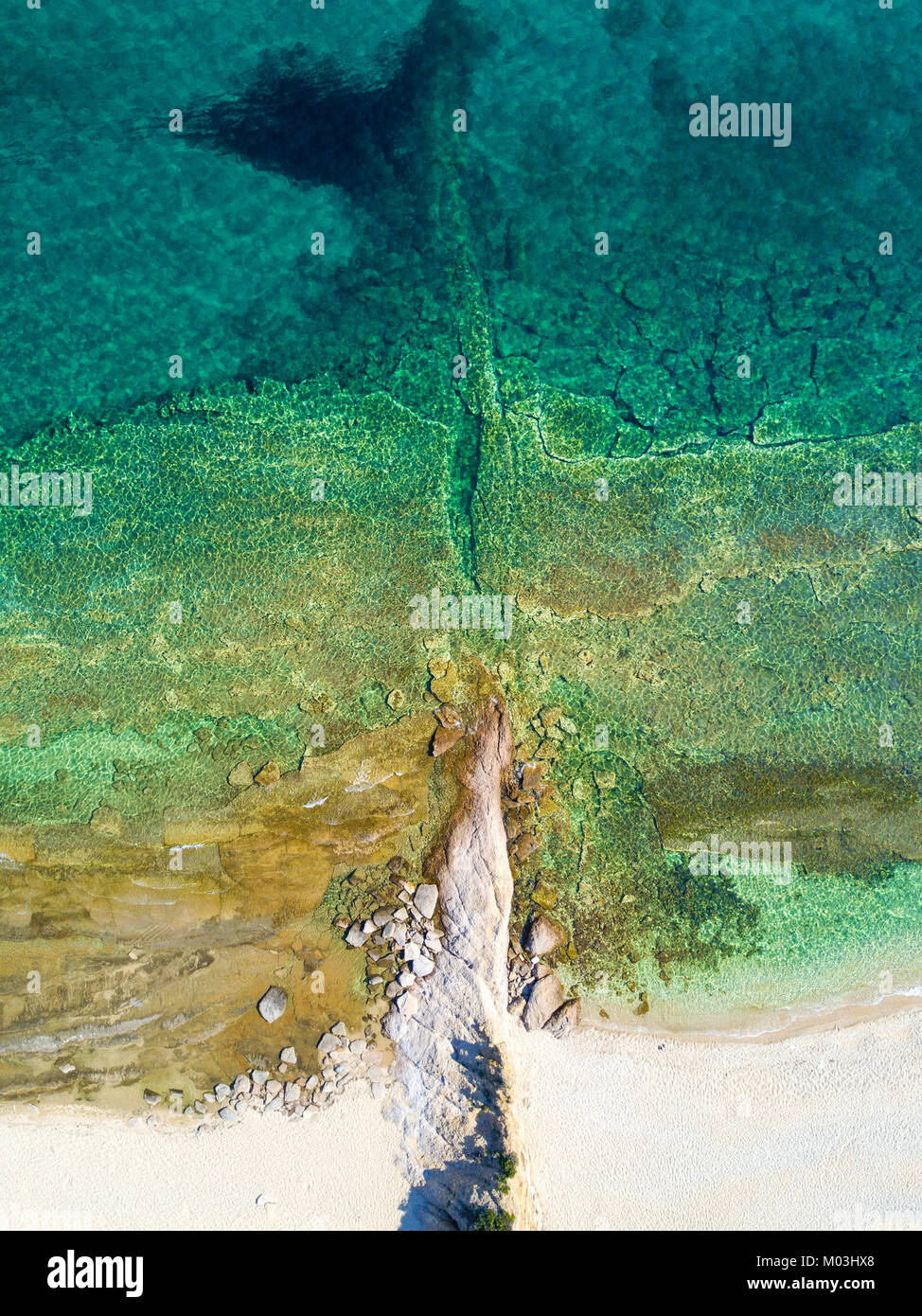 Overhead beach shot hi-res stock photography and images - Alamy