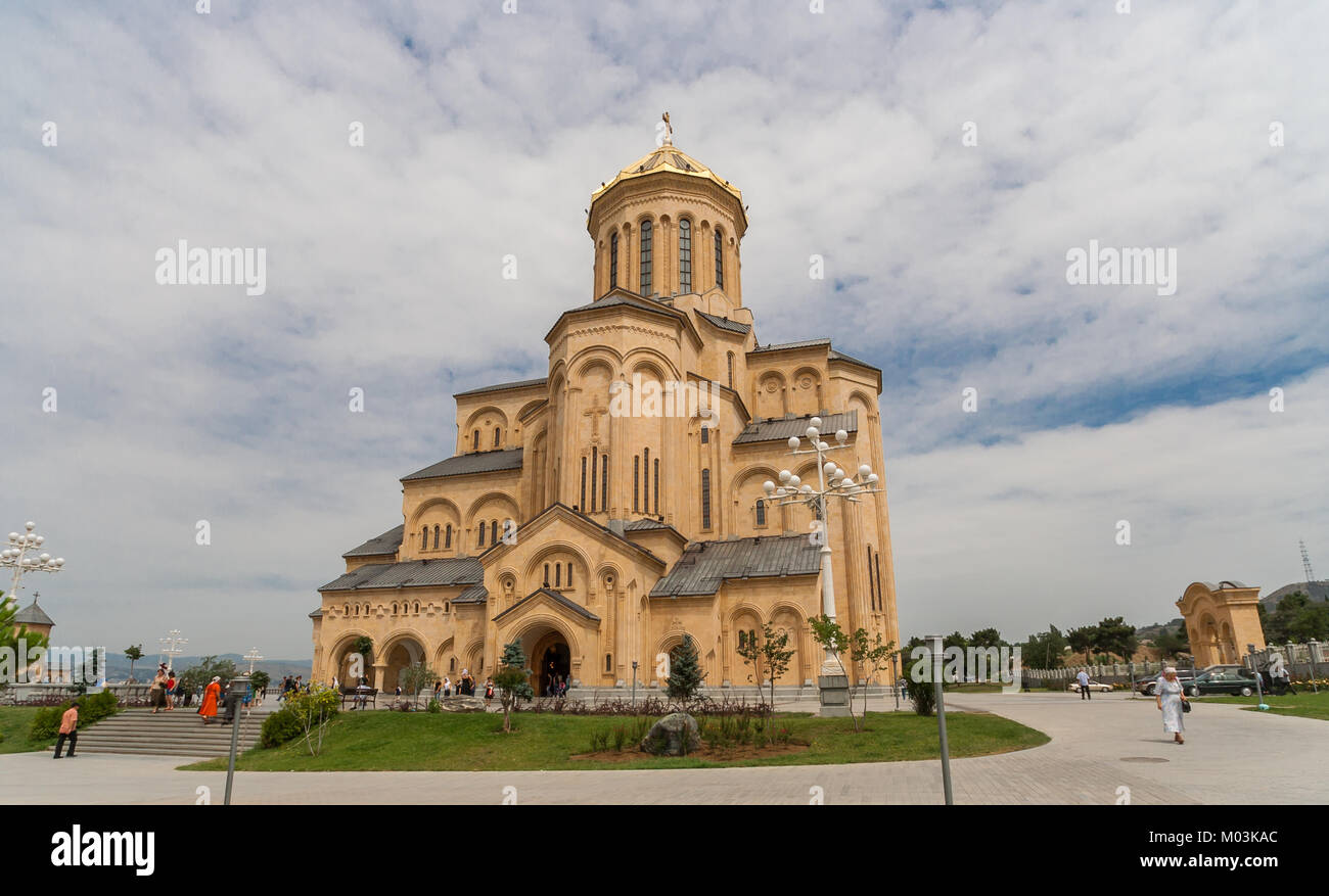 Sameba cathedral in historic city Tbilisi, Georgia Stock Photo - Alamy