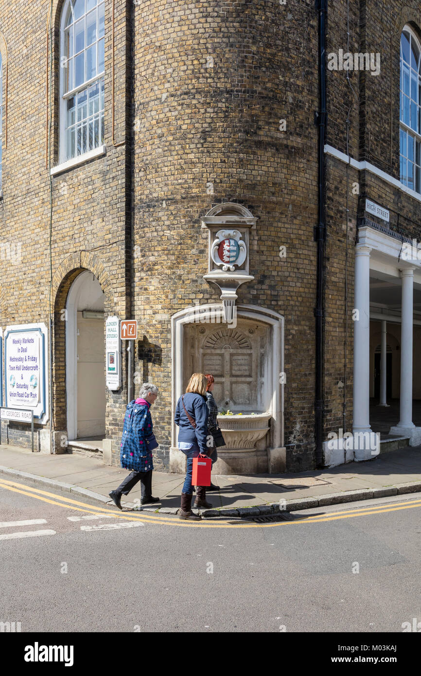 Deal kent town hall hi-res stock photography and images - Alamy