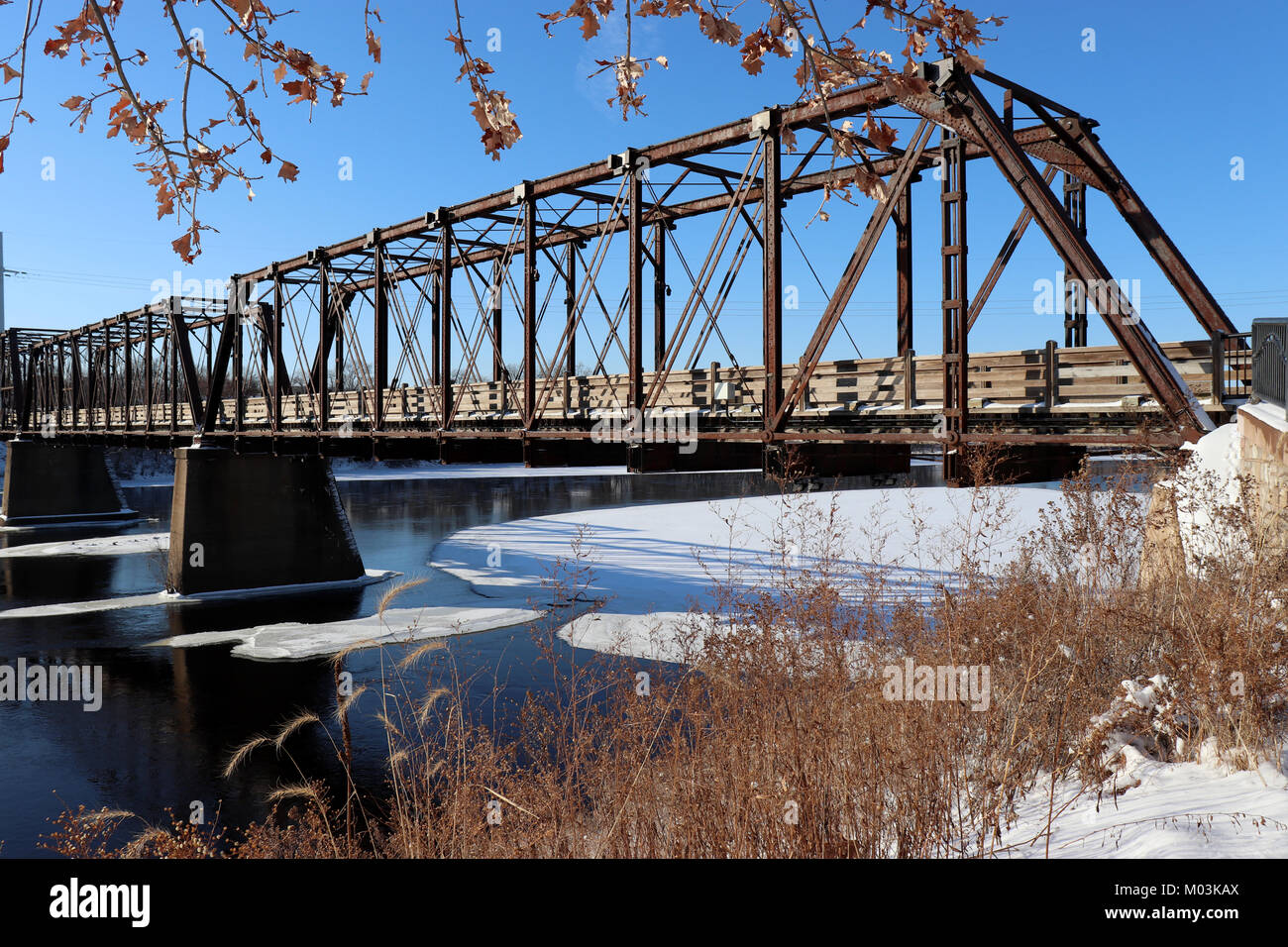 Winter and railroad hi-res stock photography and images - Alamy