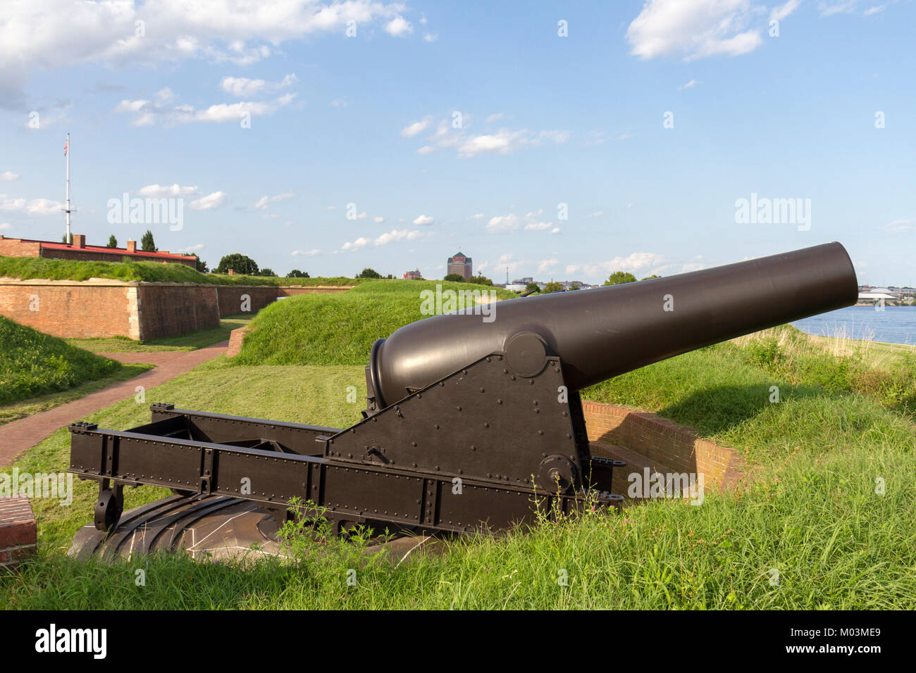 Parapet of fort hi-res stock photography and images - Alamy