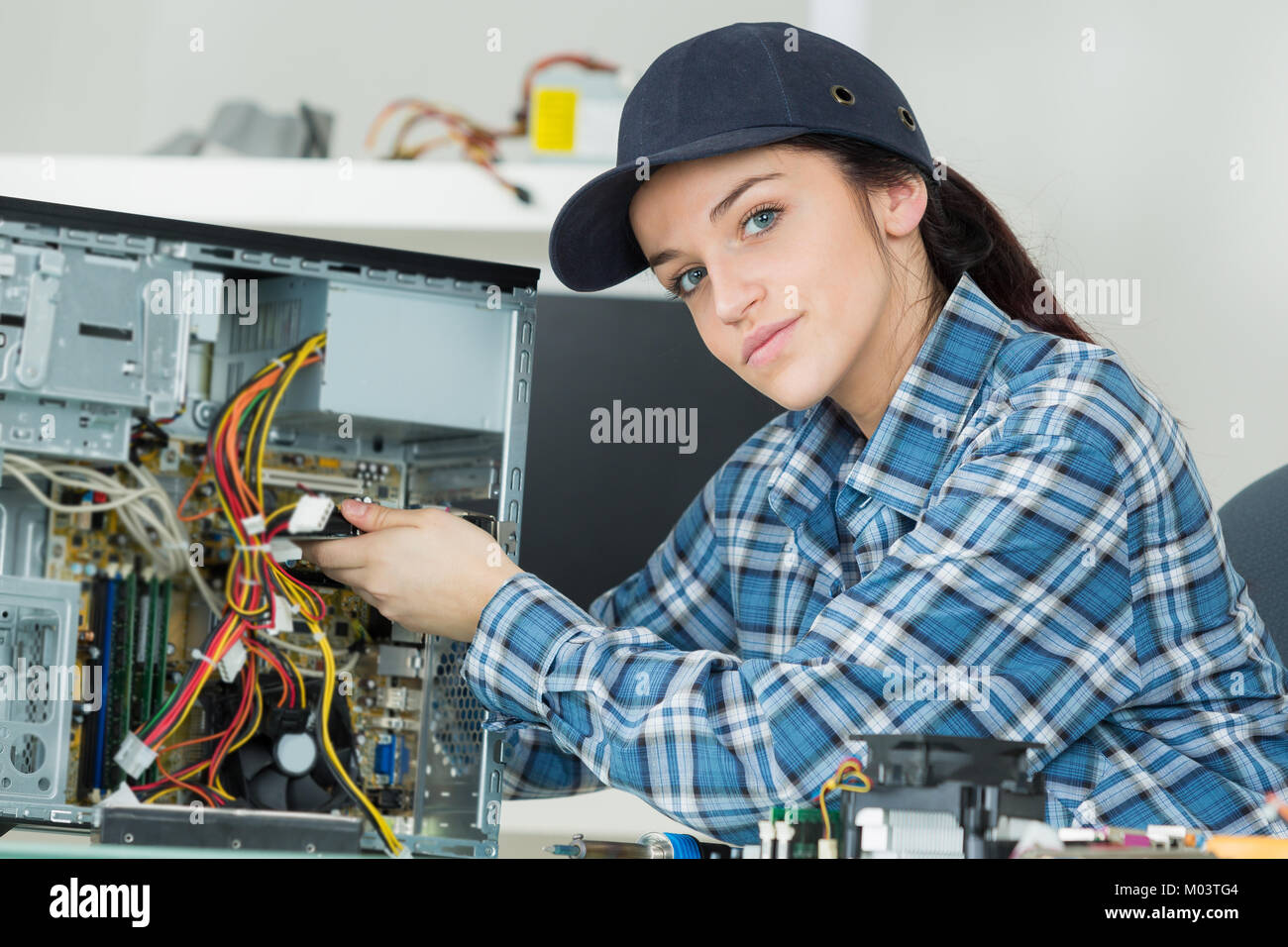 assembling computer hardware Stock Photo - Alamy