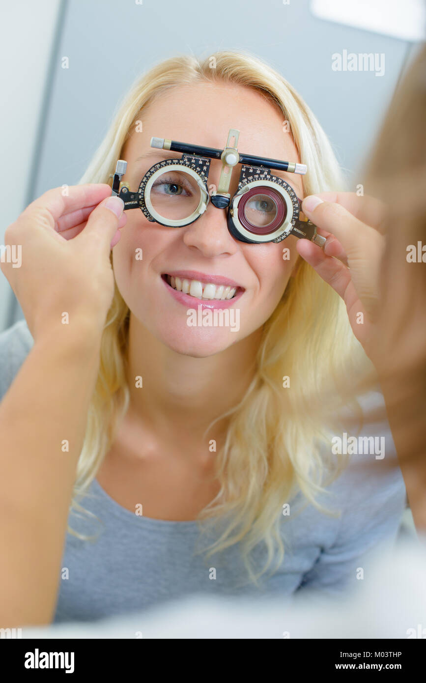 Opticians, eye testing hi-res stock photography and images - Alamy