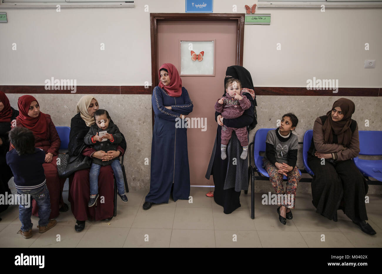 Lebanon palestinian doctor hi-res stock photography and images - Alamy