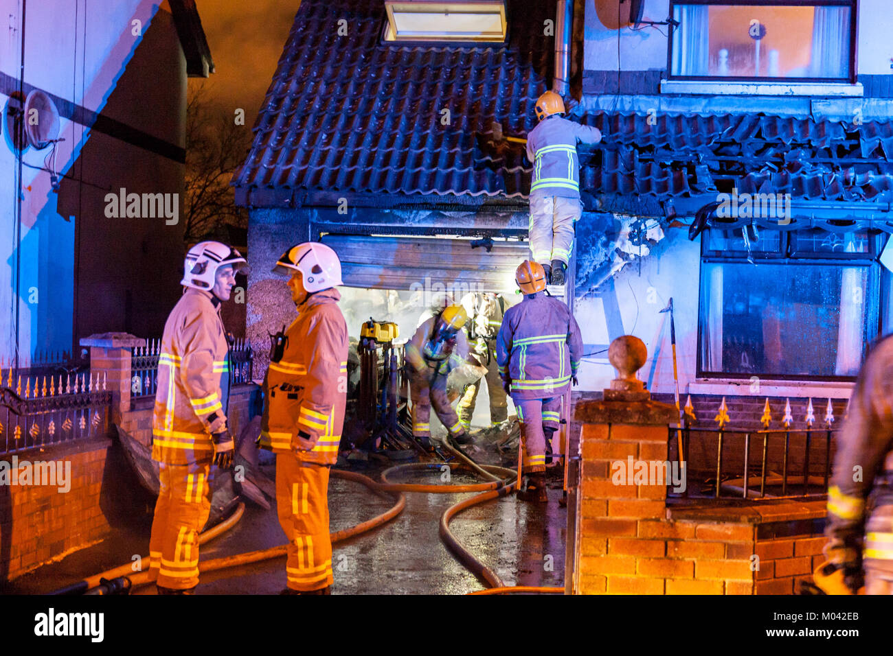 Belfast, UK. 18th Jan, 2018. House badly damaged in major blaze in West ...