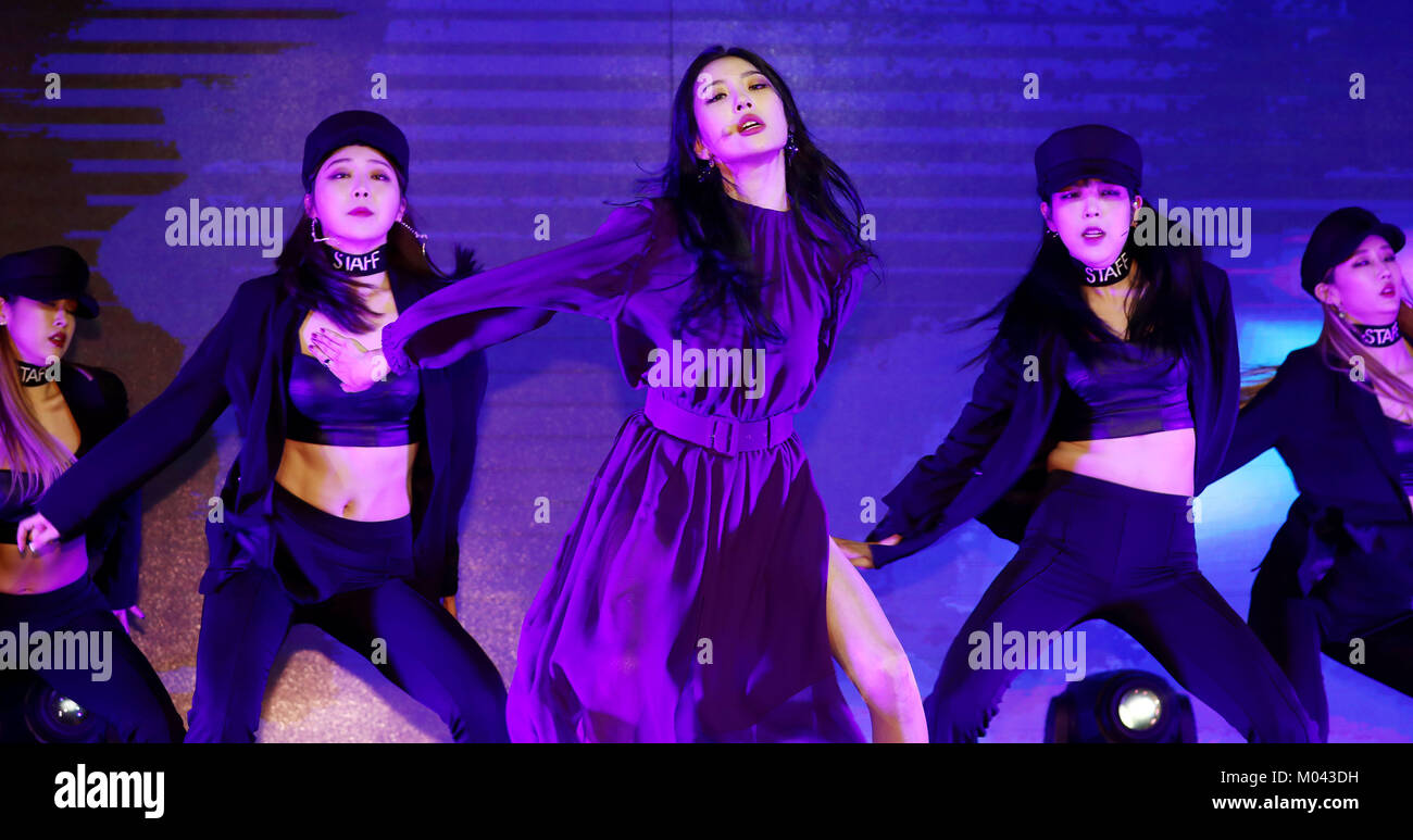 19th Jan, 2018. S. Korean singer Sunmi South Korean singer Sunmi ...