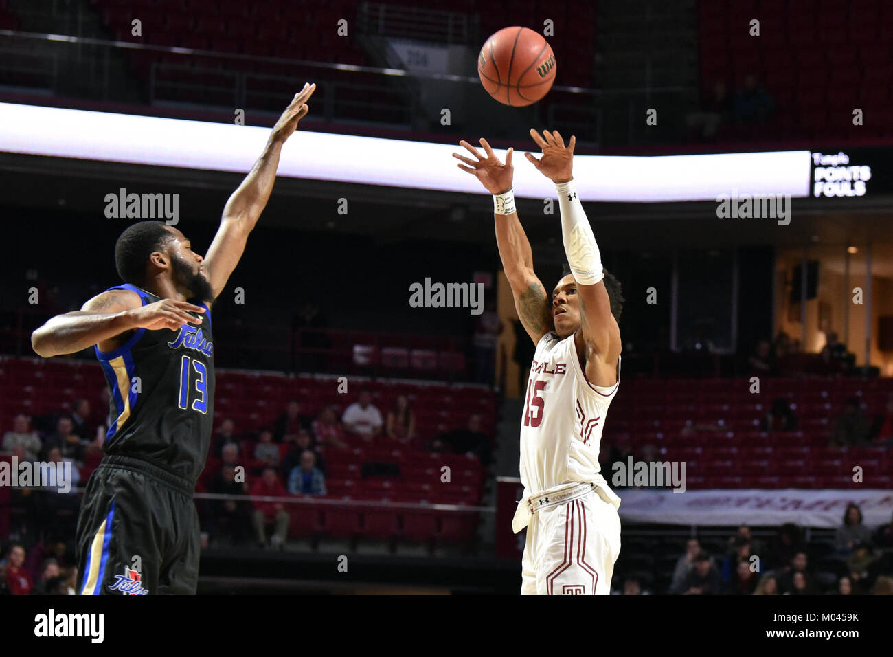 Philadelphia, Pennsylvania, USA. 17th Jan, 2018. Temple Owls guard NATE ...