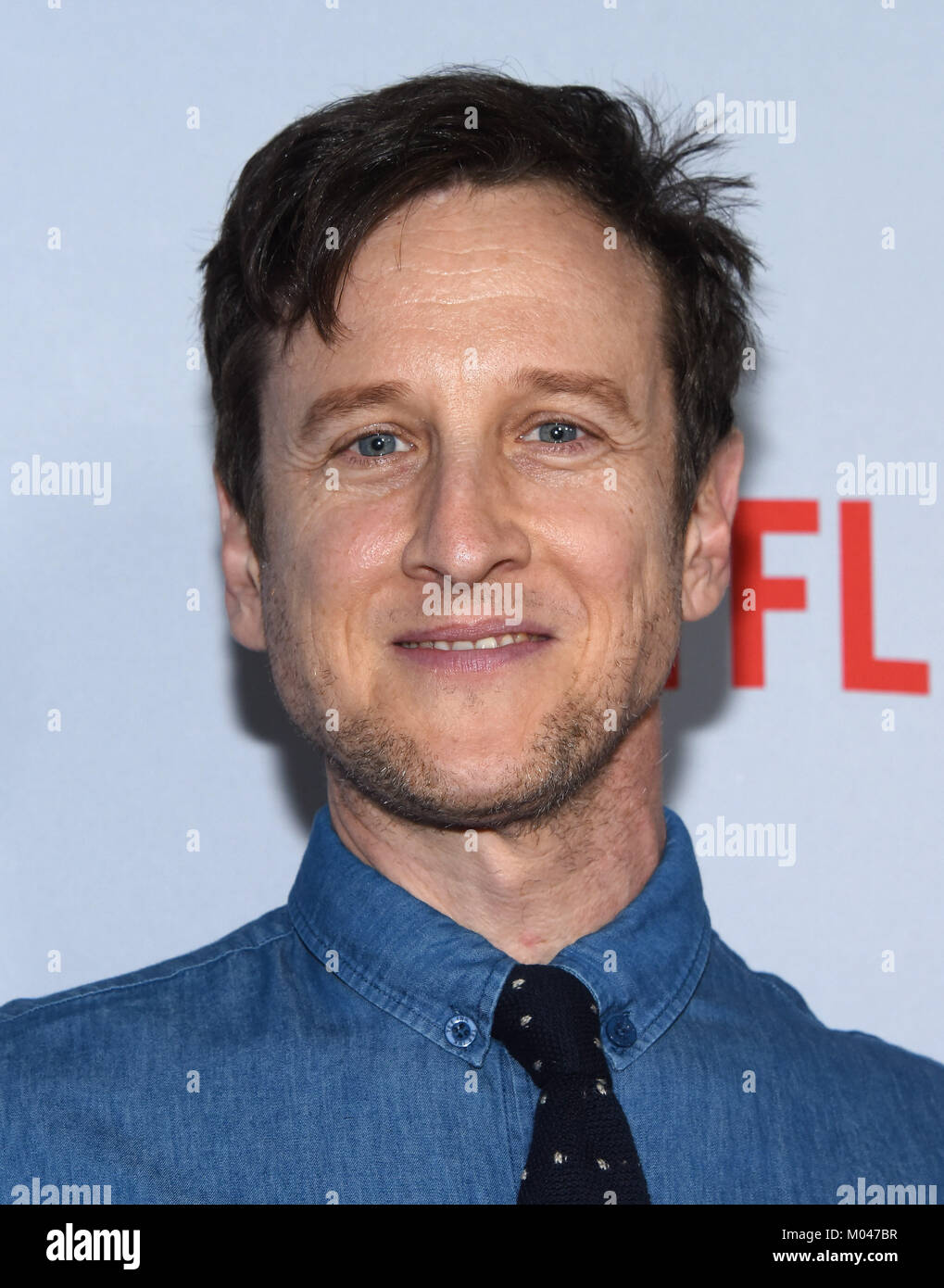 Netflix show hi-res stock photography and images - Alamy