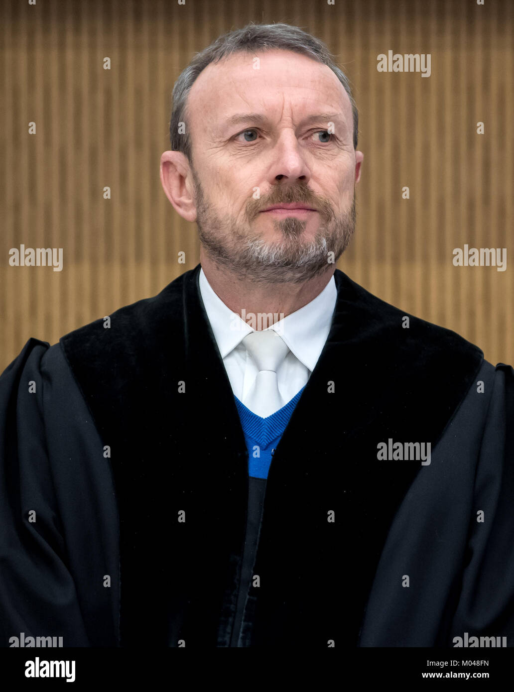 Arms trafficking hi-res stock photography and images - Alamy