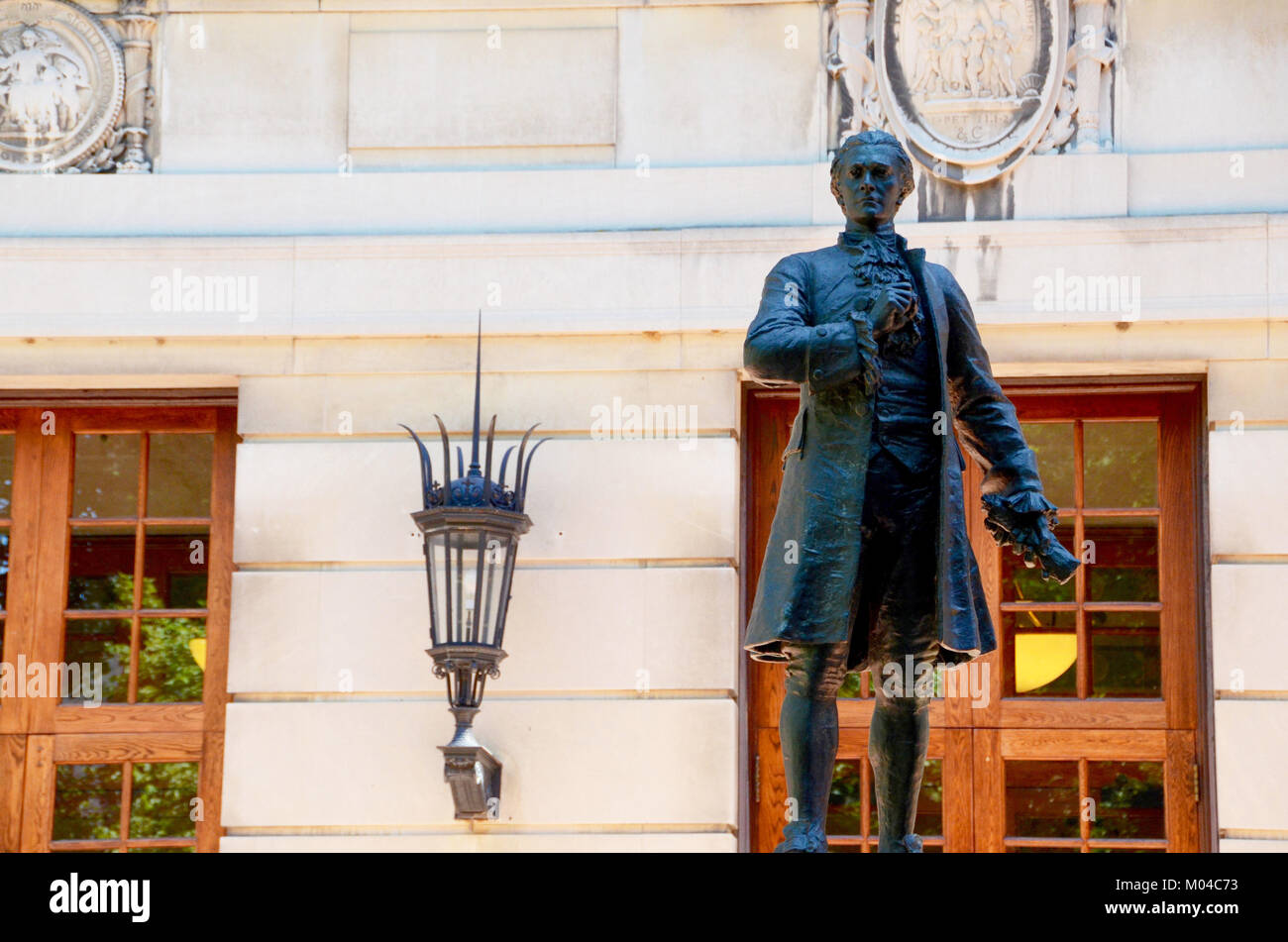 Alexander hamilton statue hi-res stock photography and images - Alamy
