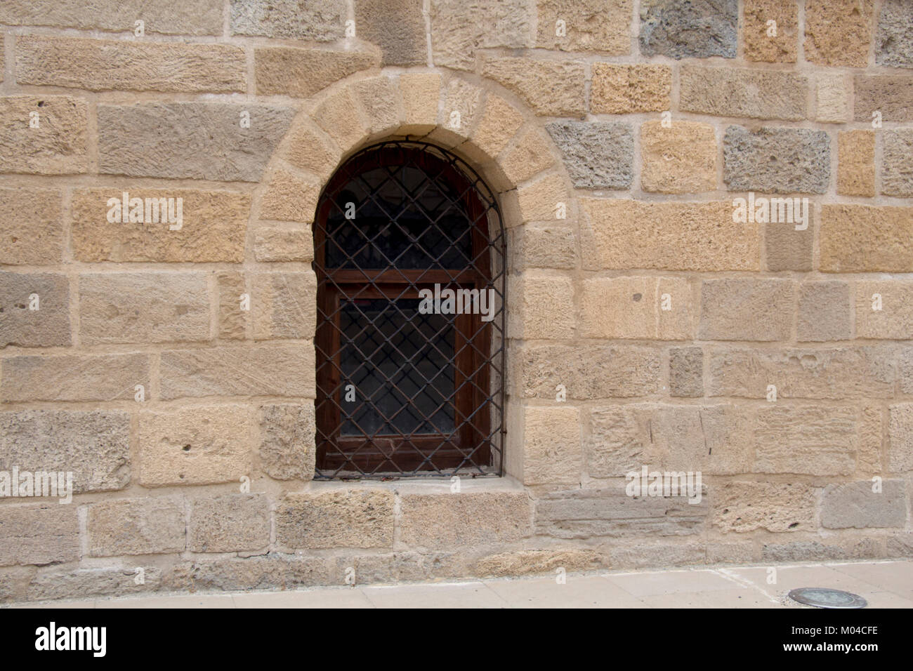 Lattice in a vintage style window in stone wall Stock Photo - Alamy