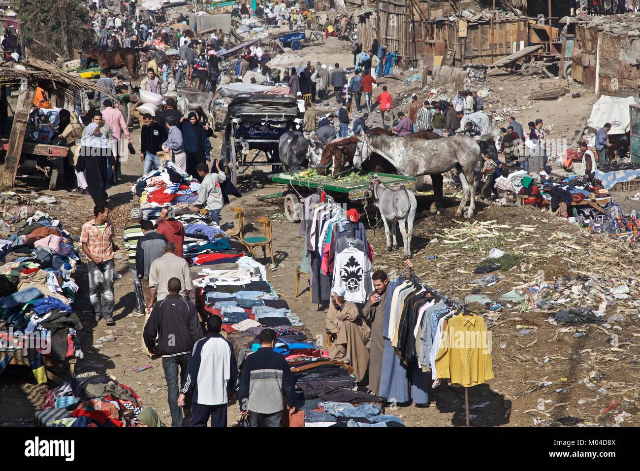 Clothes market cairo hi-res stock photography and images - Alamy