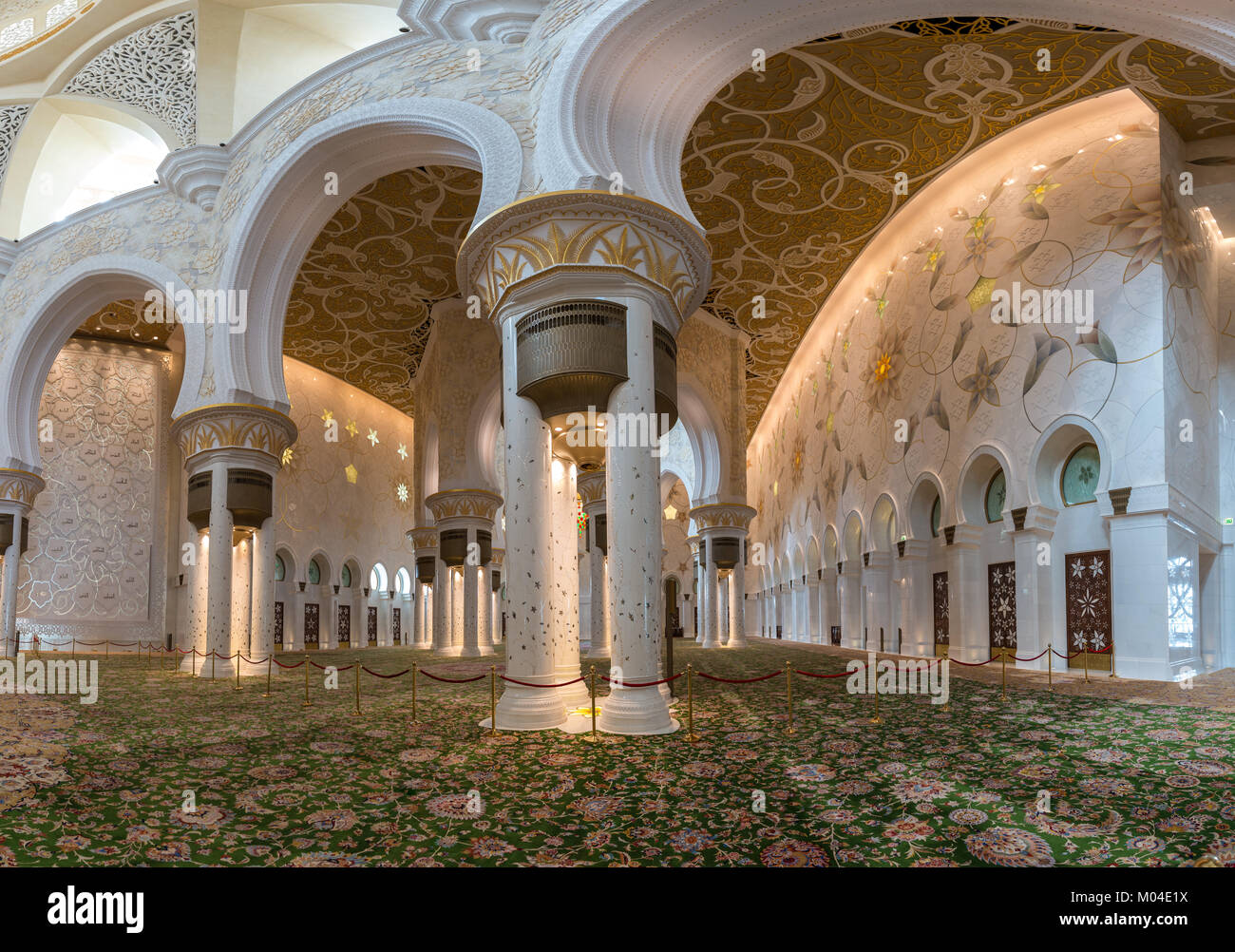 The architecture of the interior of the Sheikh Zayed Grand Mosque in ...