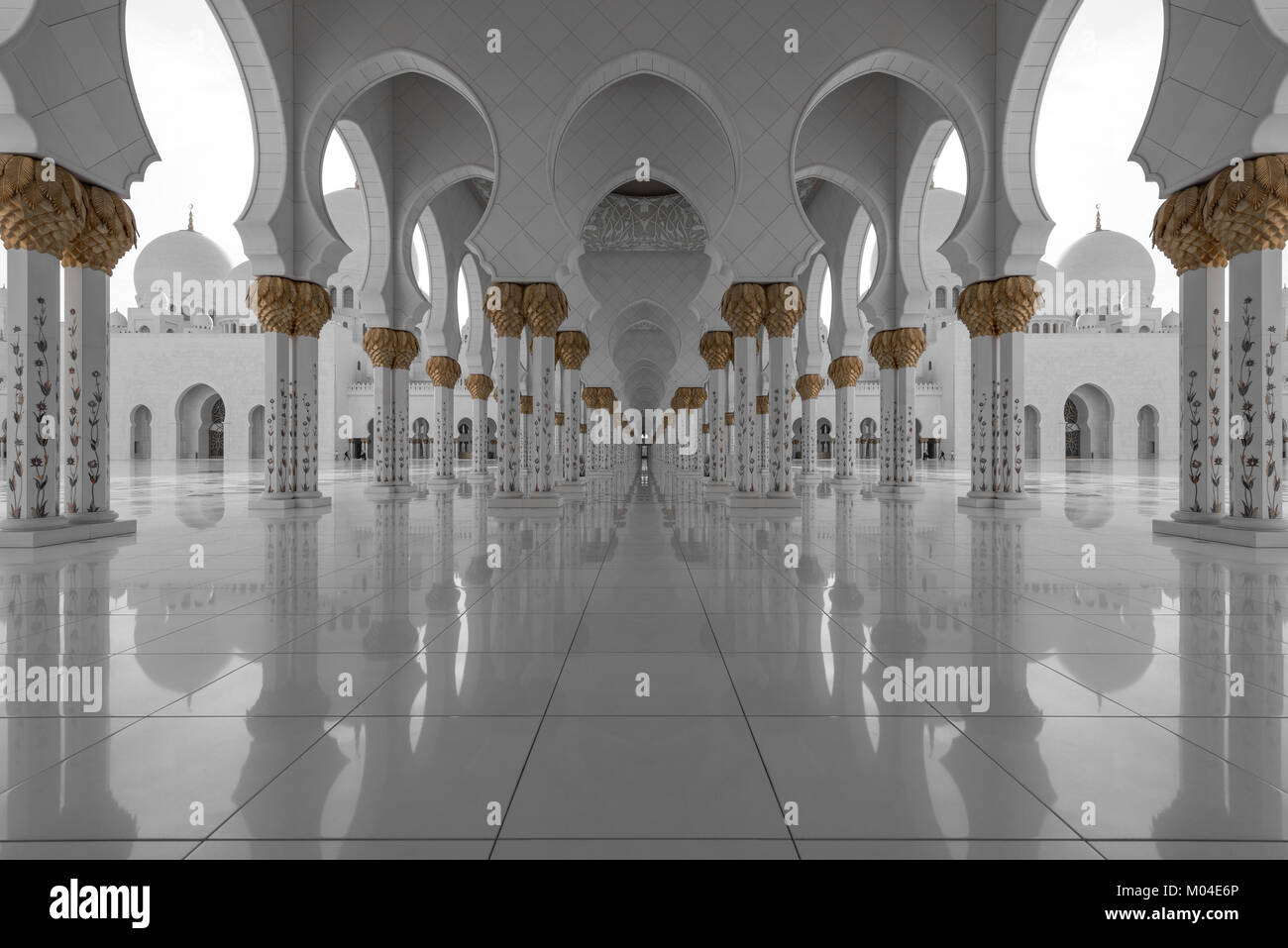 The architecture of the Sheikh Zayed Grand Mosque in Abu Dhabi, UAE ...