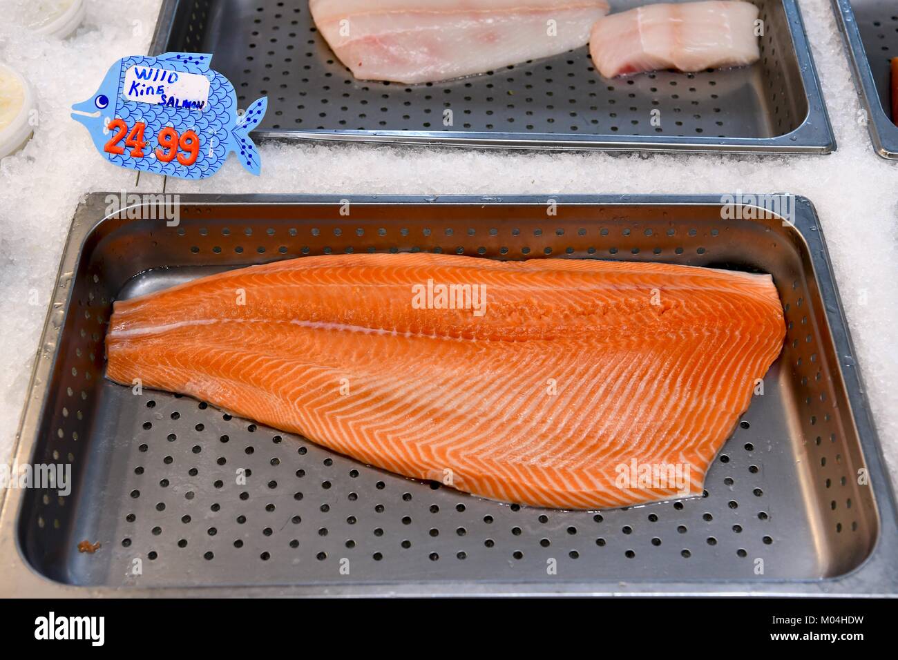 Salmon display hi-res stock photography and images - Alamy