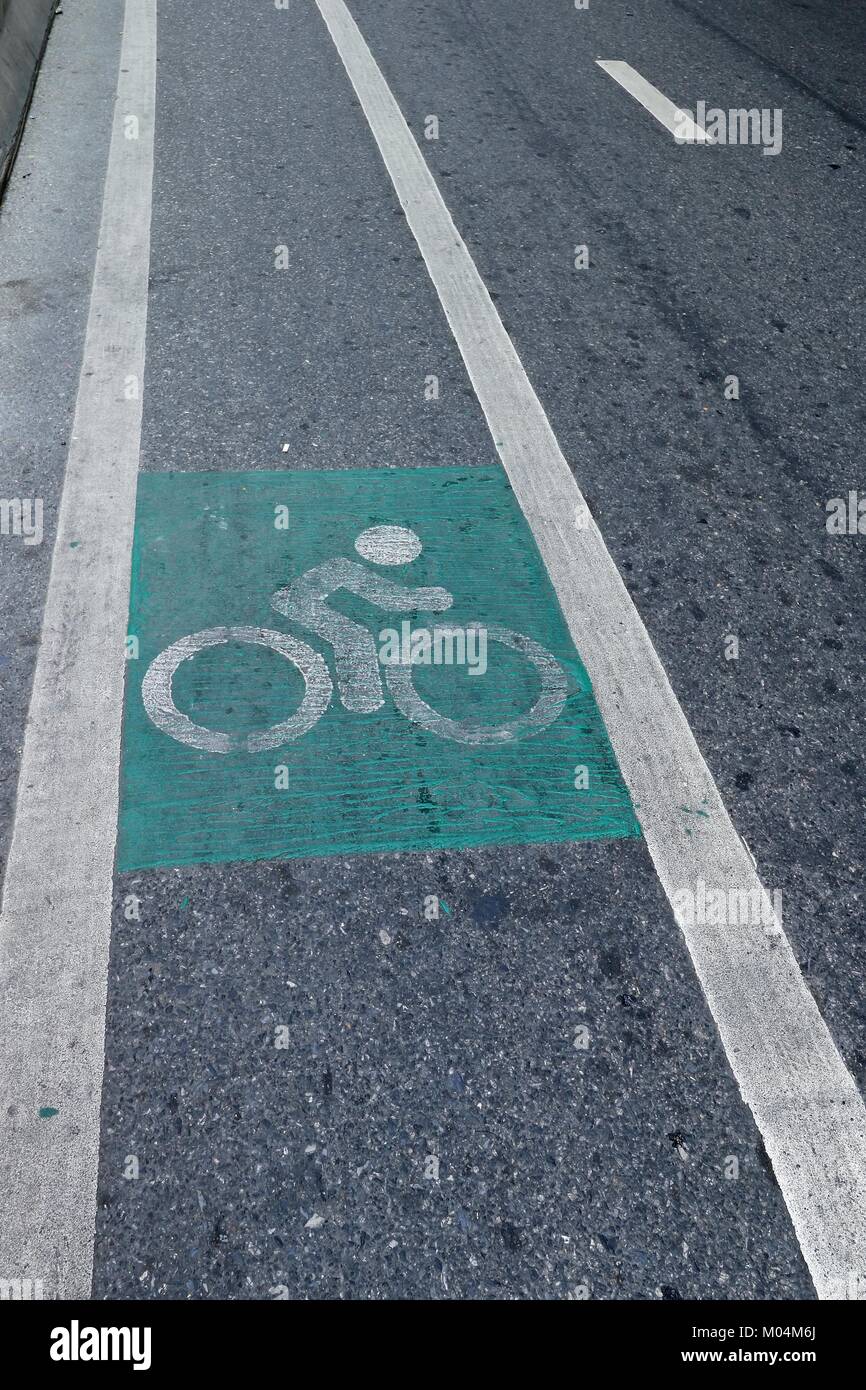 Track marks of vehicles hi-res stock photography and images - Alamy