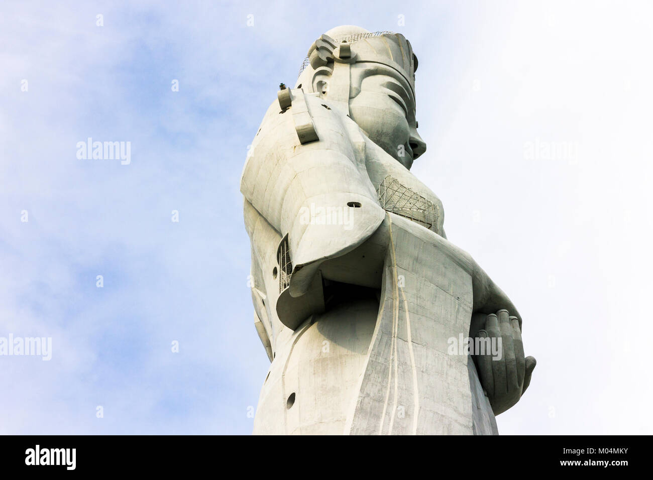 Statue of the goddess of kannon hi-res stock photography and images - Alamy