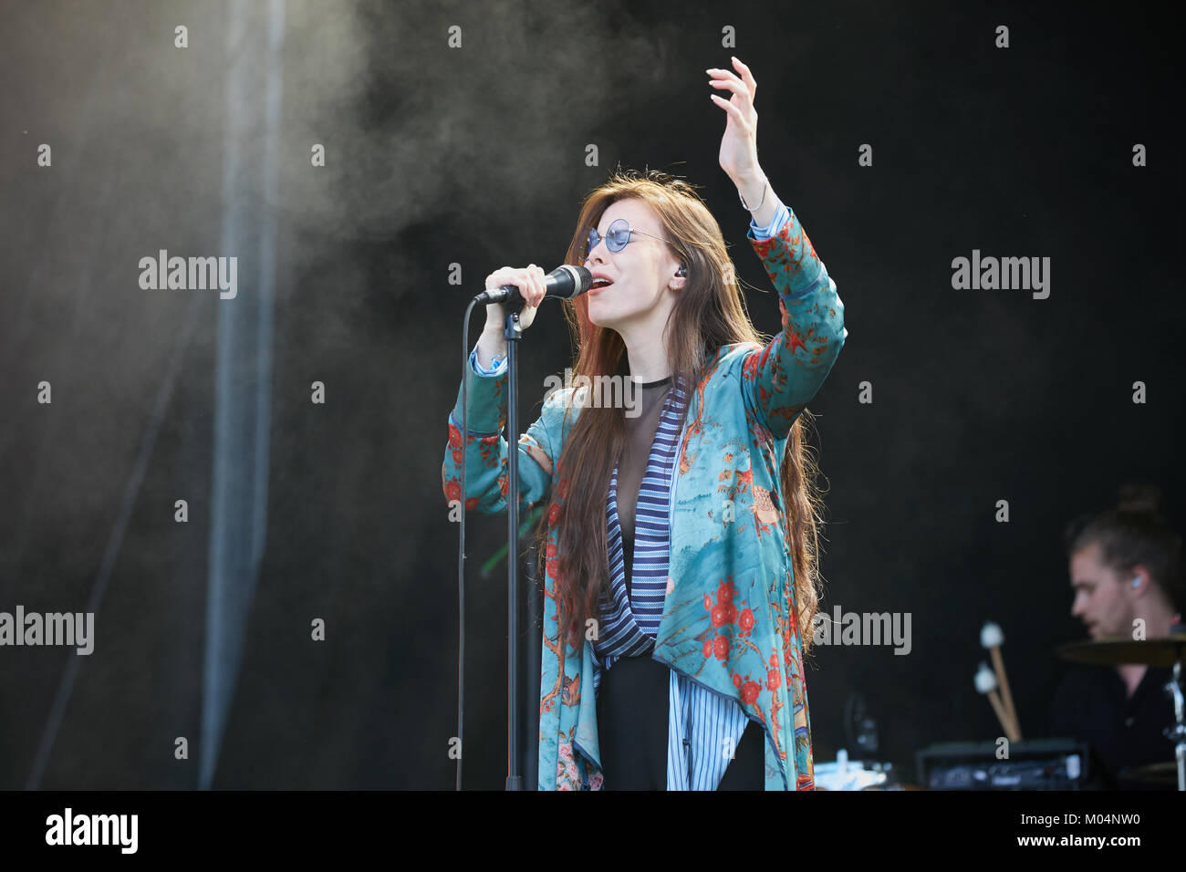 Skott 2017 singer hi-res stock photography and images - Alamy
