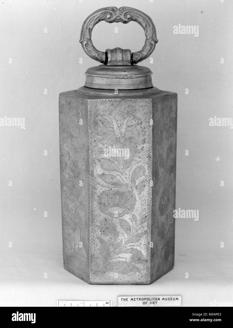 Object containment Black and White Stock Photos & Images - Alamy