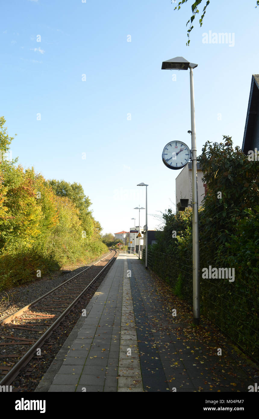 Burgholzhausen, Bahnhof, Gleis Stock Photo - Alamy