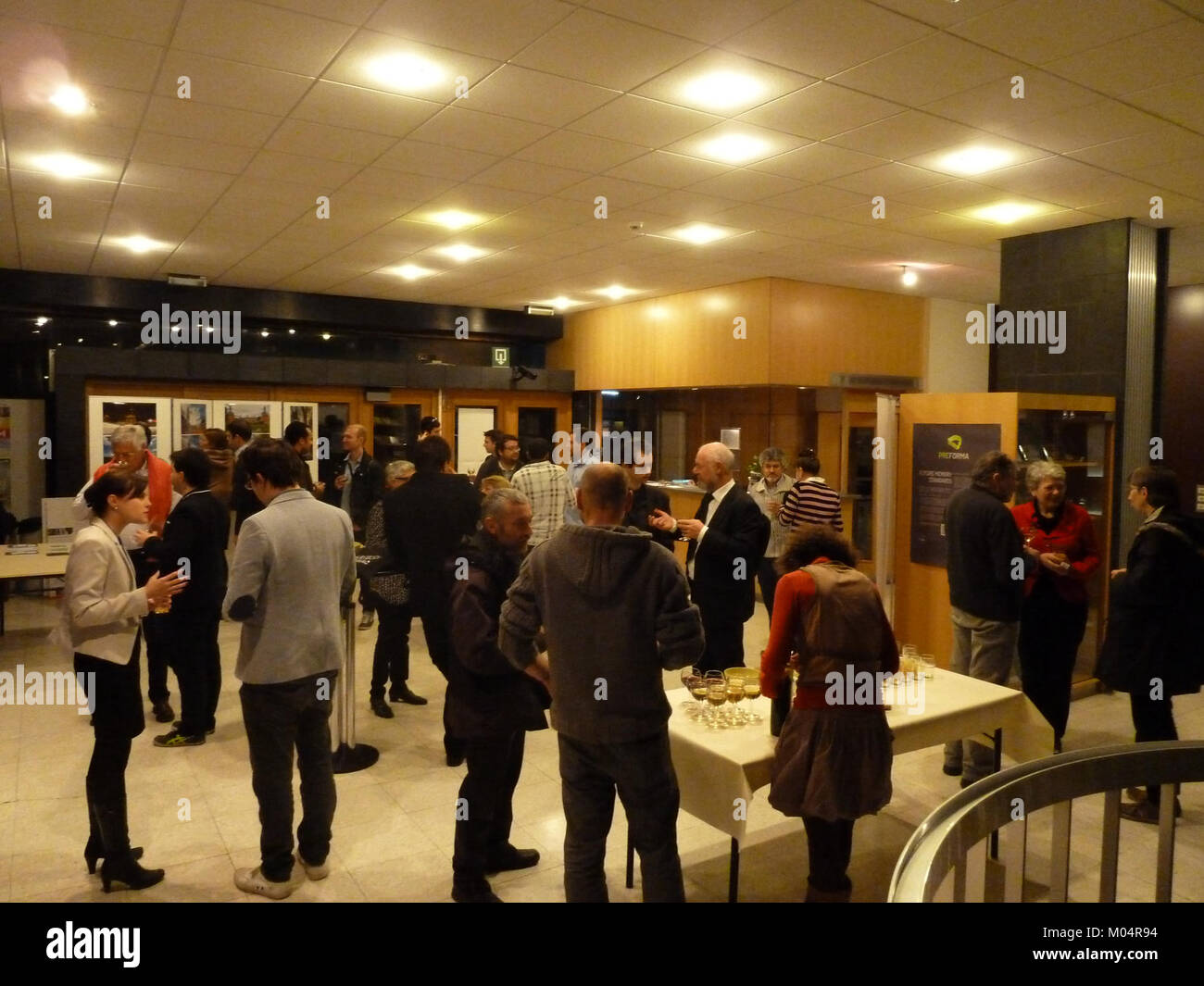 Prize giving ceremony hi-res stock photography and images - Alamy