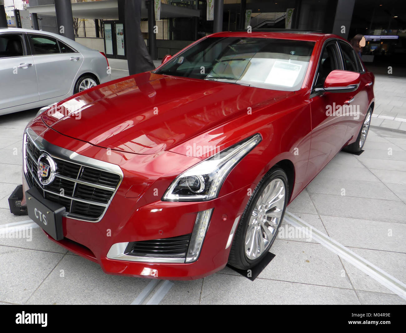 A front view of the Cadillac CTS Elegance (ABA-A1LL), showcasing the ...