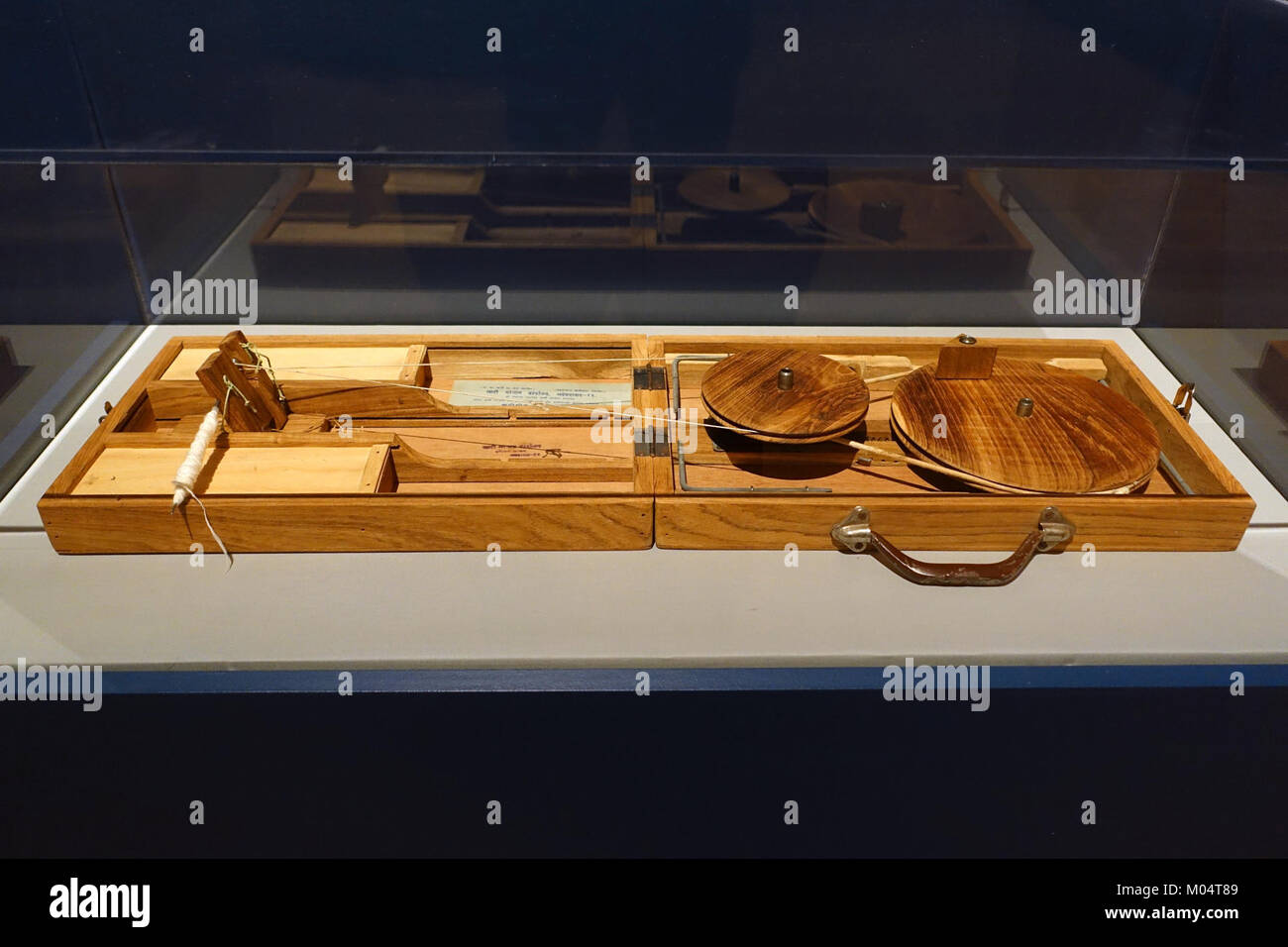 Indian spinning wheel hi-res stock photography and images - Alamy