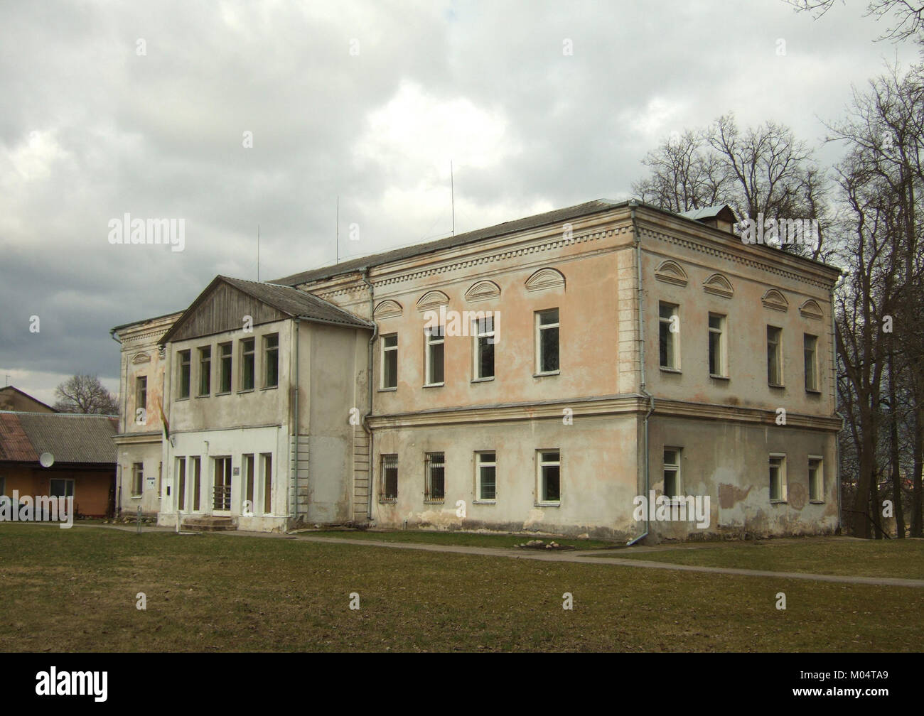 Dvaras hi-res stock photography and images - Alamy