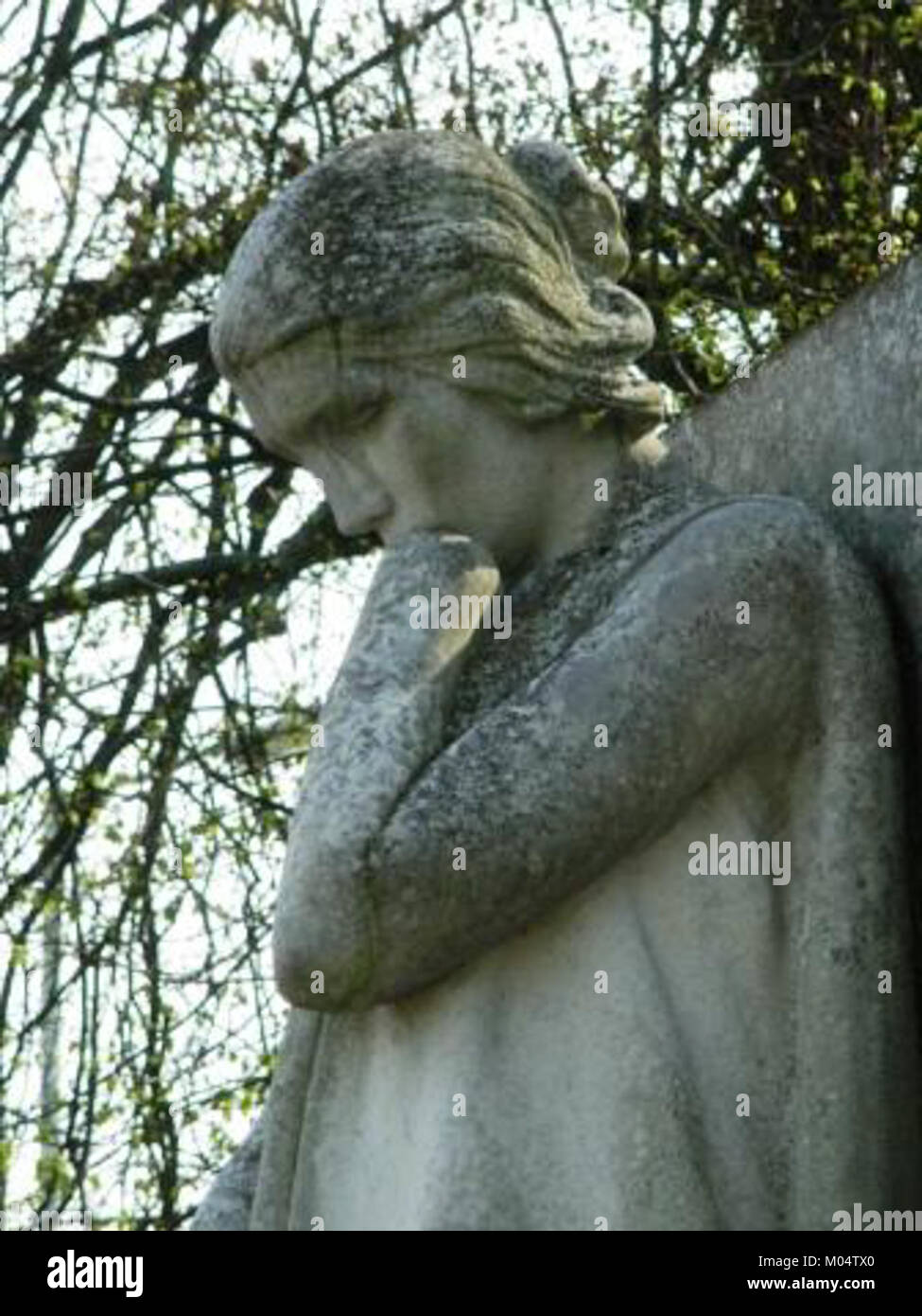 The Bushey War Memorial commemorates those who served in wartime ...