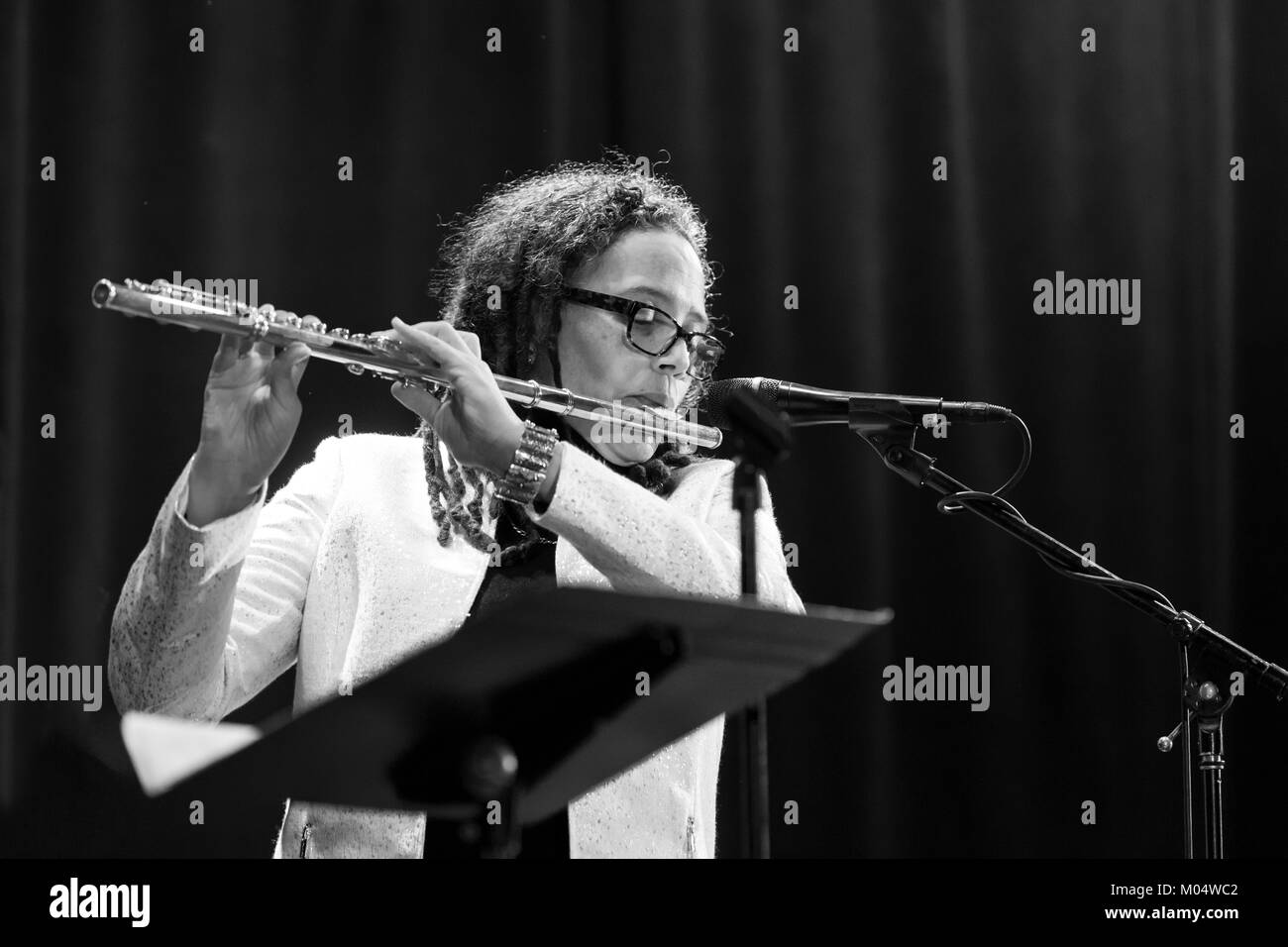 Nicole mitchell jazz hi-res stock photography and images - Alamy