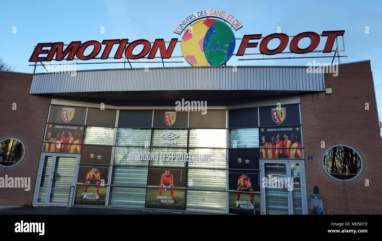This image shows a boutique named Emotion Foot, captured in January ...