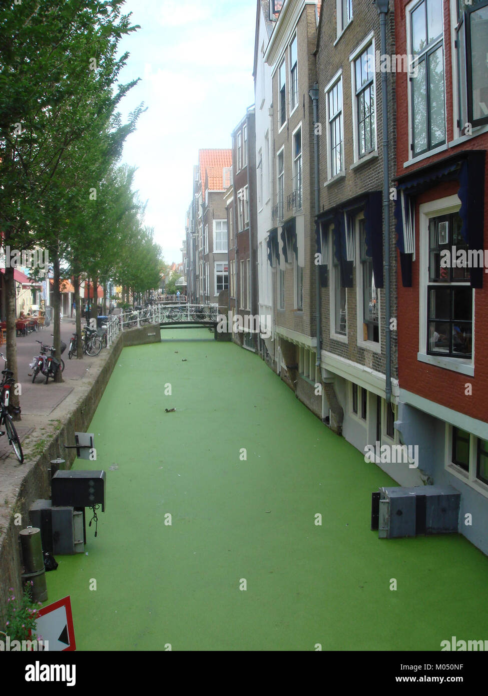 Canals in delft hi-res stock photography and images - Alamy