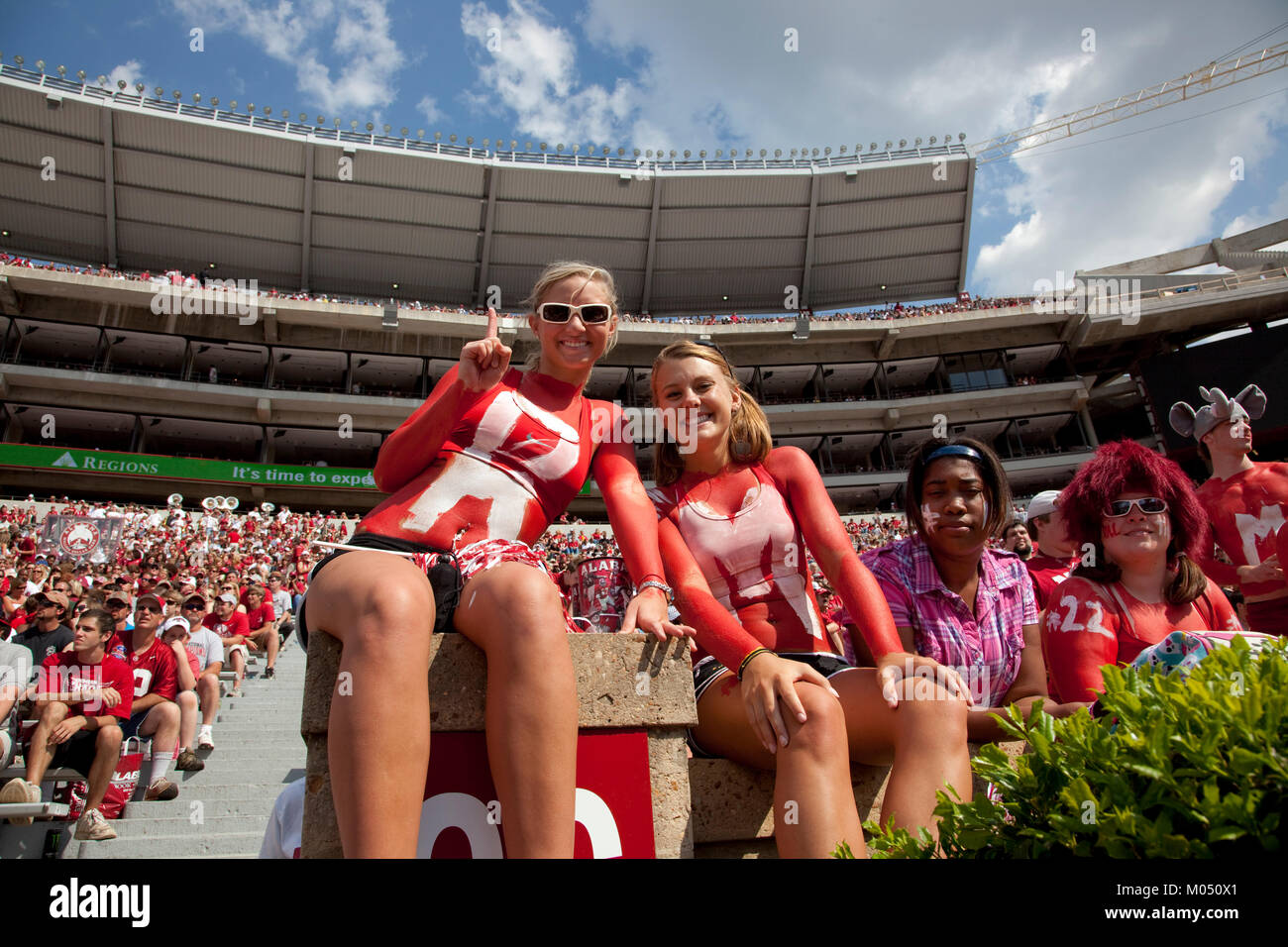 College football fans hi-res stock photography and images - Alamy