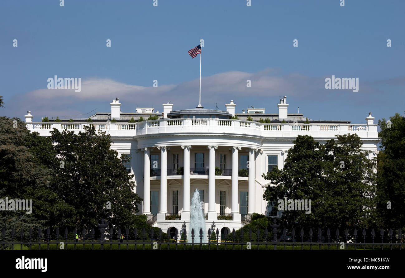 White house hi-res stock photography and images - Alamy