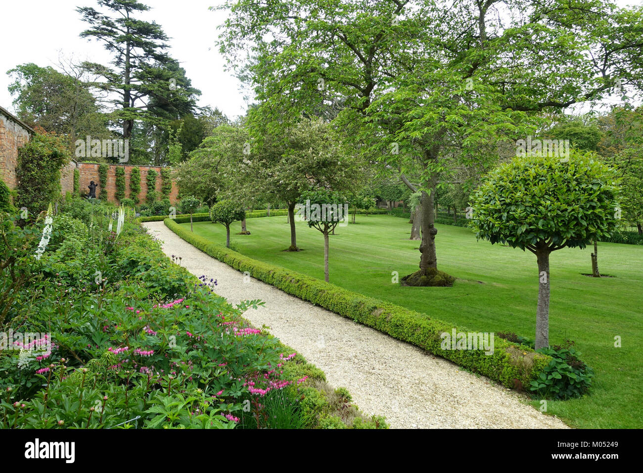 Buscot gardens hi-res stock photography and images - Alamy