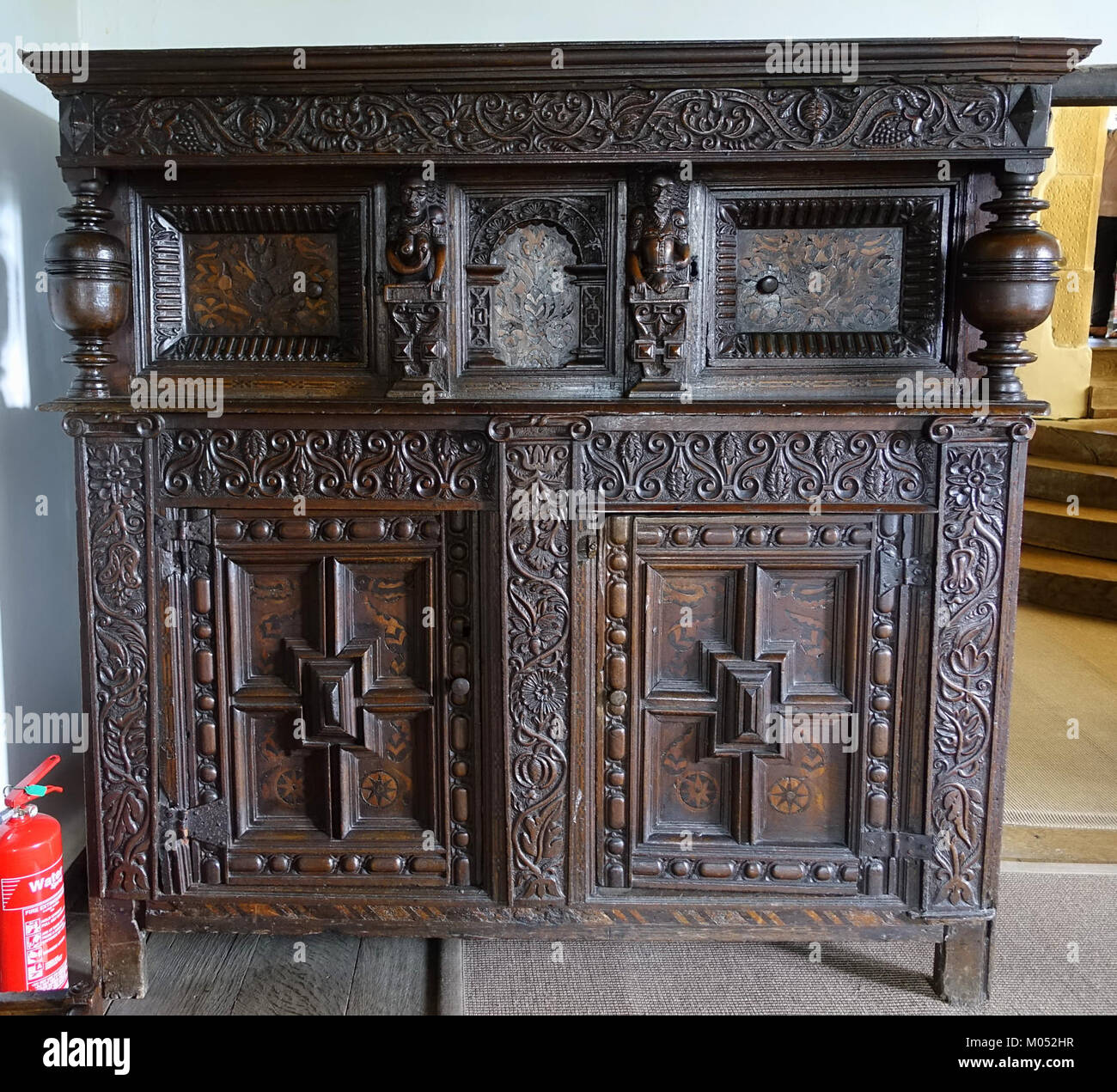 The Great Chamber in Haddon Hall, located in Bakewell, Derbyshire ...